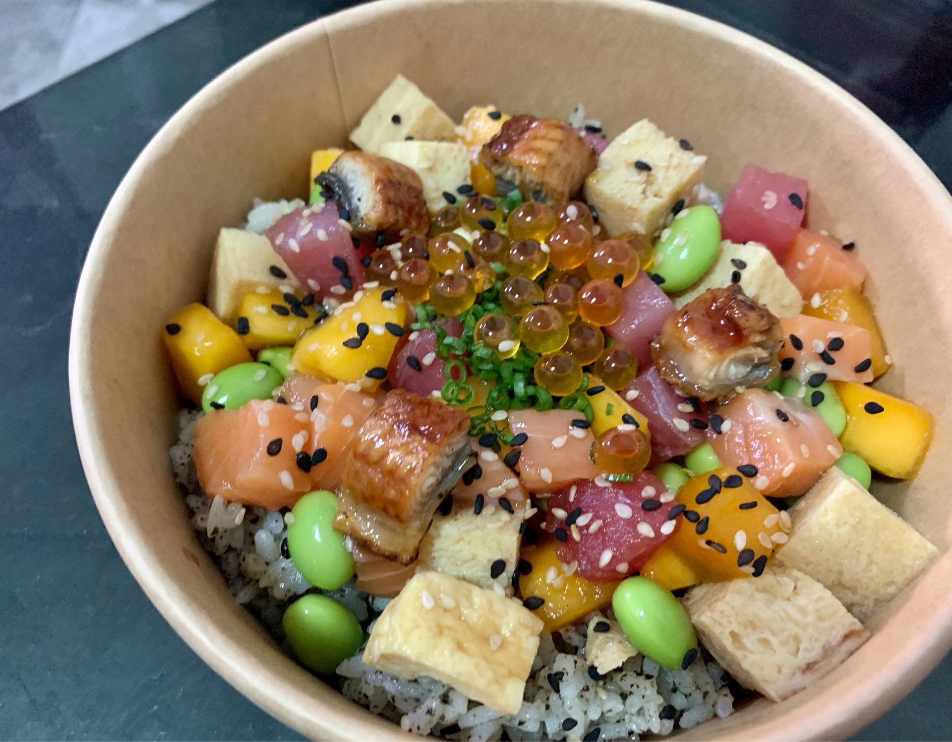 เอ็กซ์แฟคเตอร์ ไซส์แสตนดาร์ด ร้าน Hunter Poke Emquartier - Wongnai