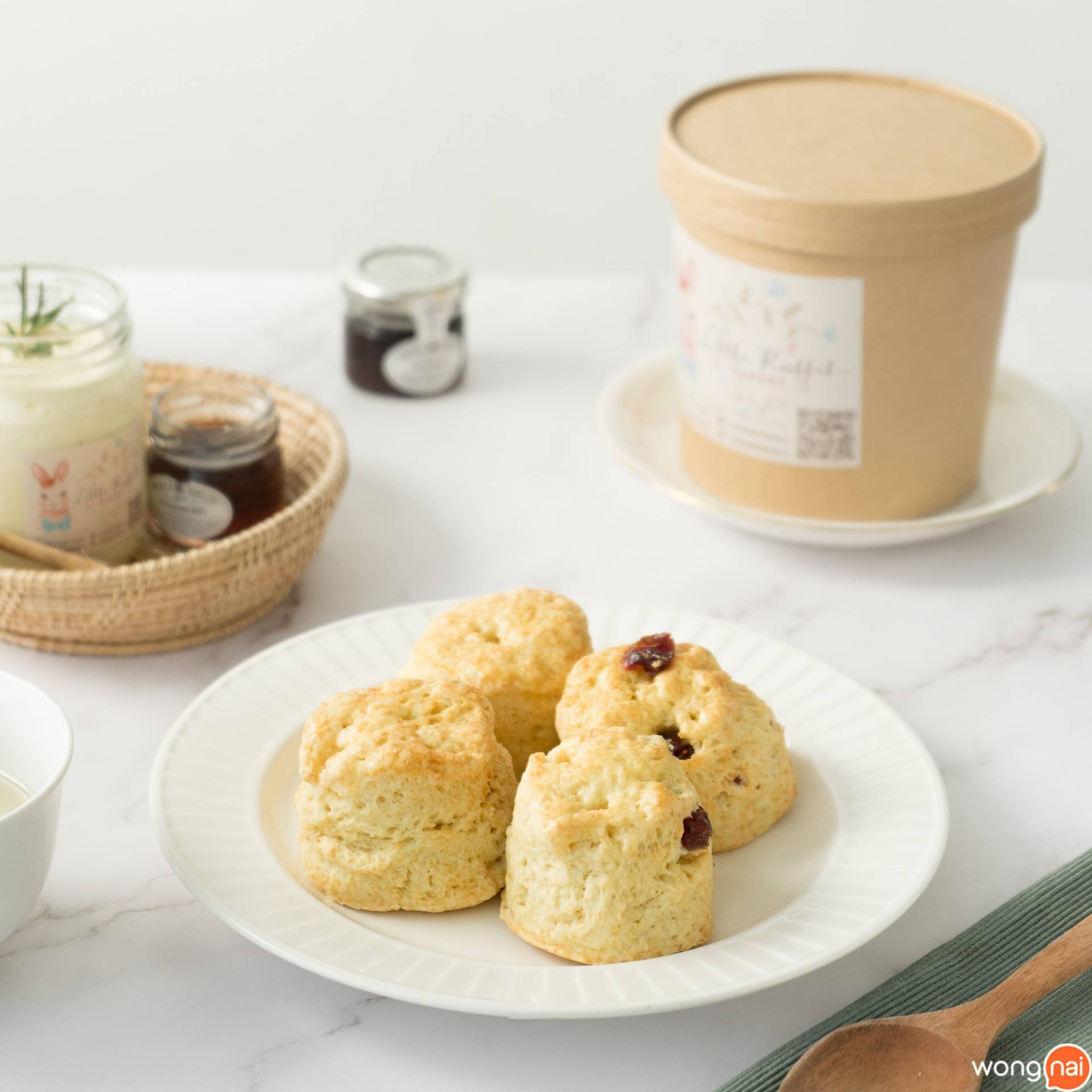 Scone • หอมกลิ่นเนยมาแต่ไกล “Scone” กรอบนอก เนื้อข้างในฉ่ำมาก ๆ มีแครน ...