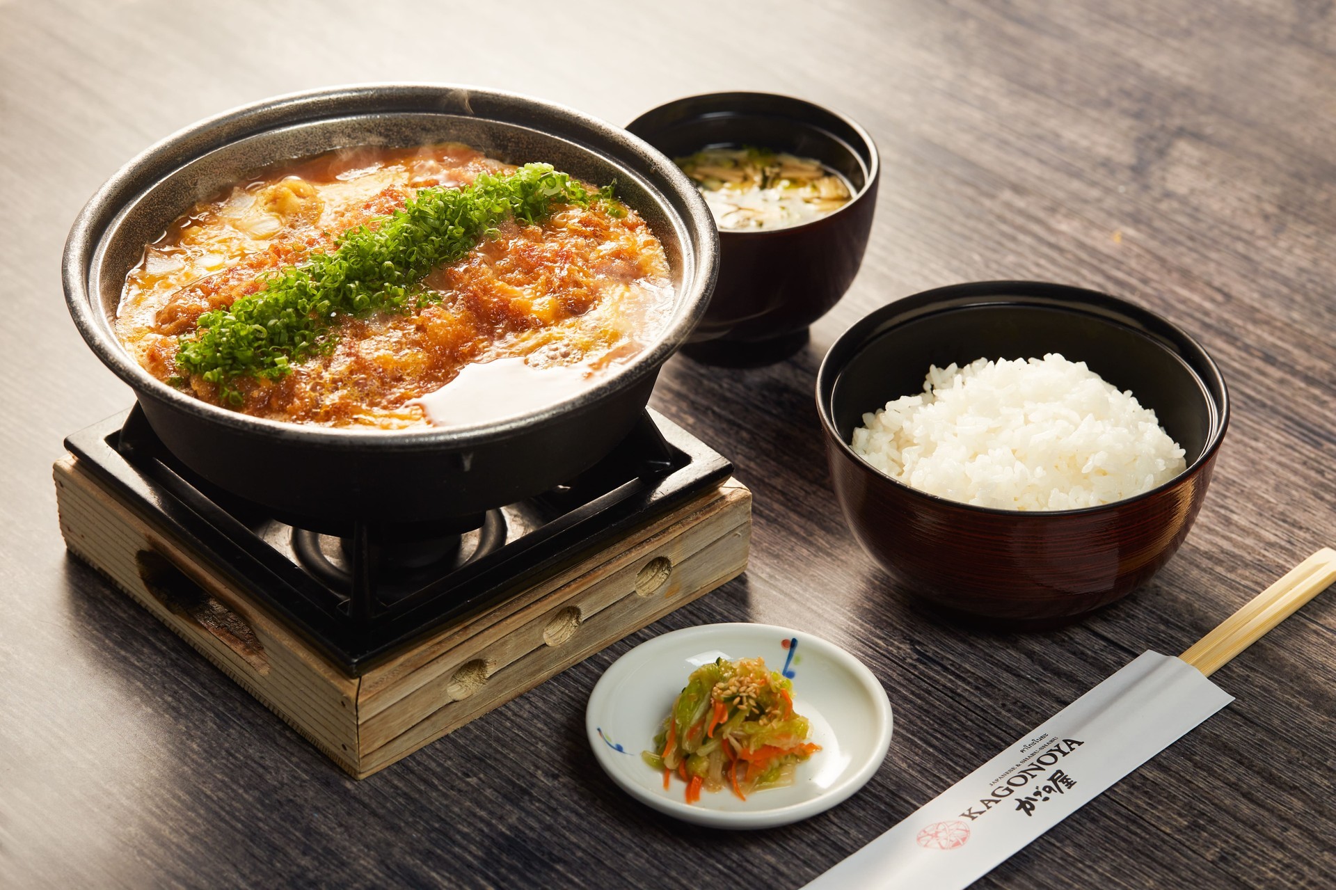 ดีลส่วนลดพิเศษร้าน Kagonoya (คาโกะโนยะ) ชุดหมูคัทสึโทจินุ่มละมุนลิ้นบน ...