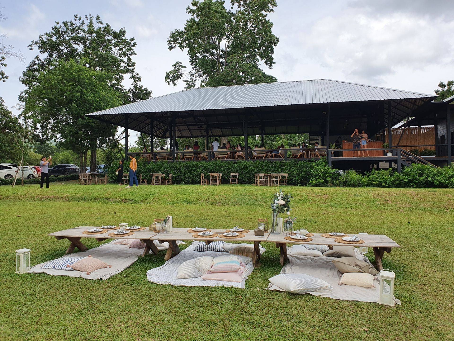 รูป Lakeview Cafe