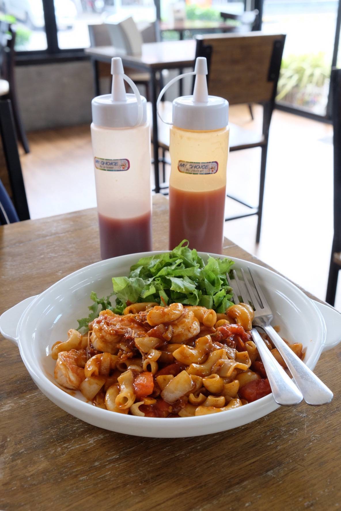 รีวิว Mee Cafe' And Bistro - ฝากท้องได้เลย ถ้ามาแถวนวลจันทร์ - Wongnai