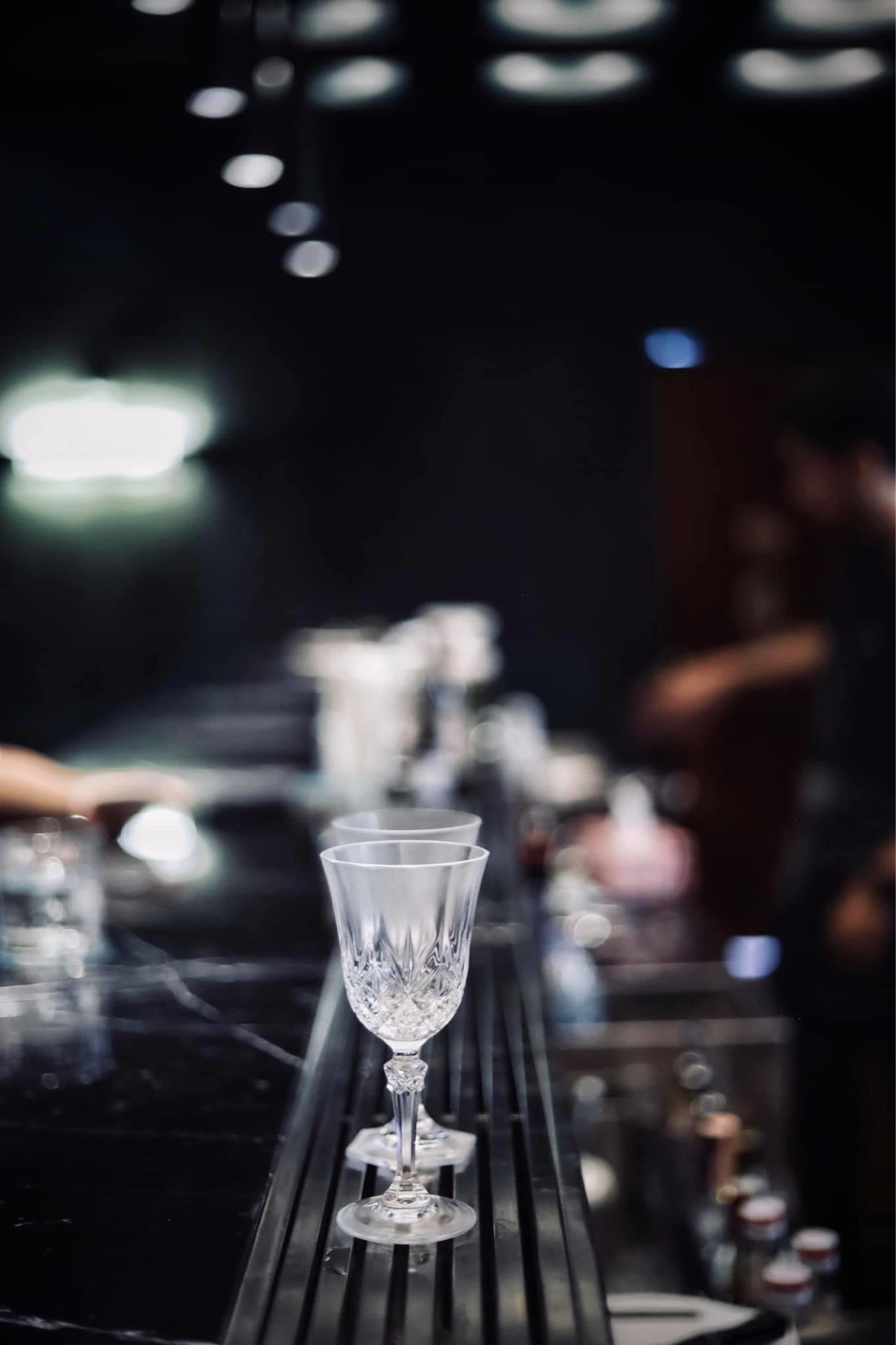 รีวิว The White Rabbit Speakeasy Cocktail Bar - บาร์ลับที่จะไม่ลับอีกต่อไป