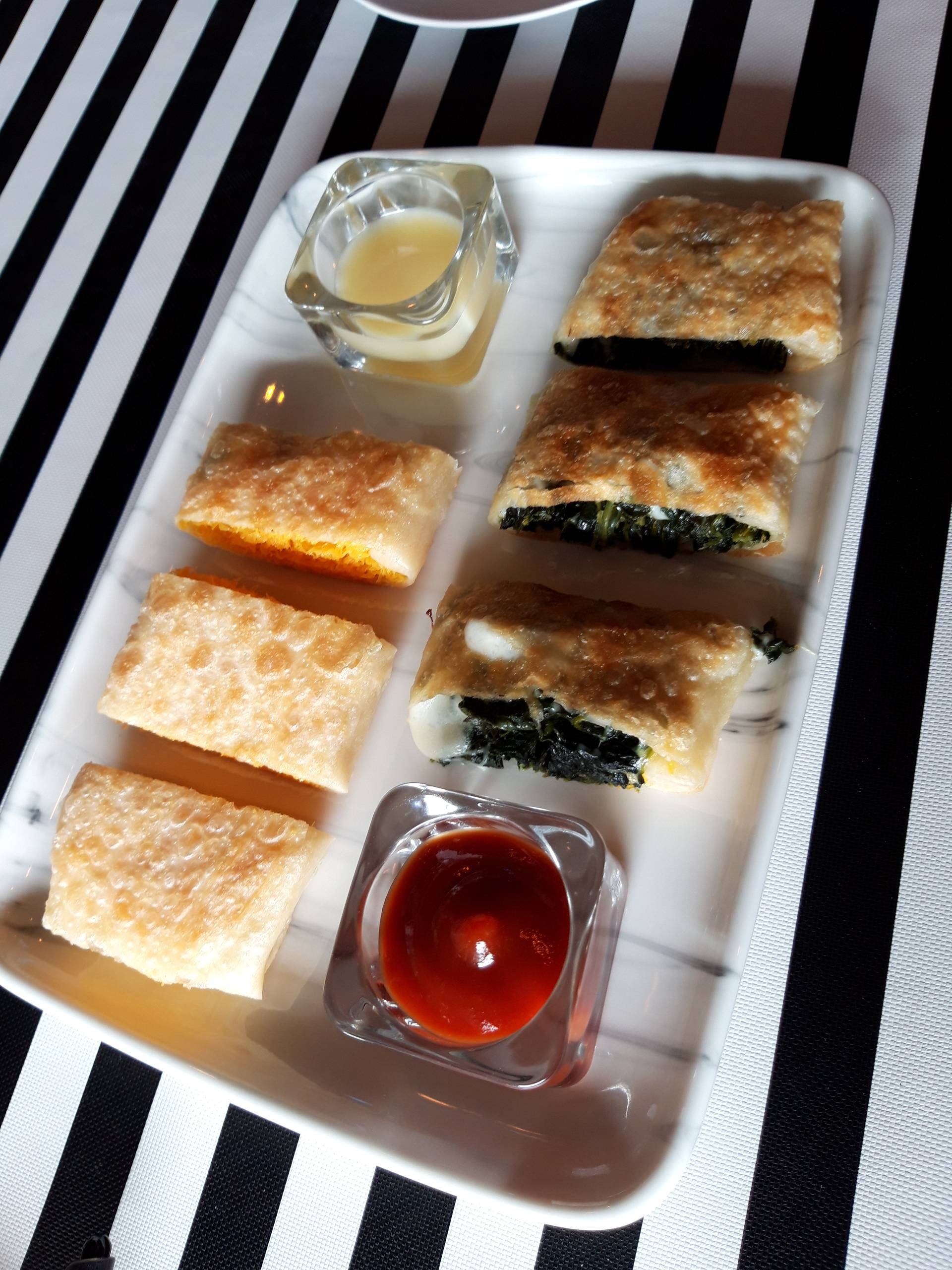 รีวิว Flip Flip Casual Roti x Tea Café - ครบทั้งโรตีคาวหวาน