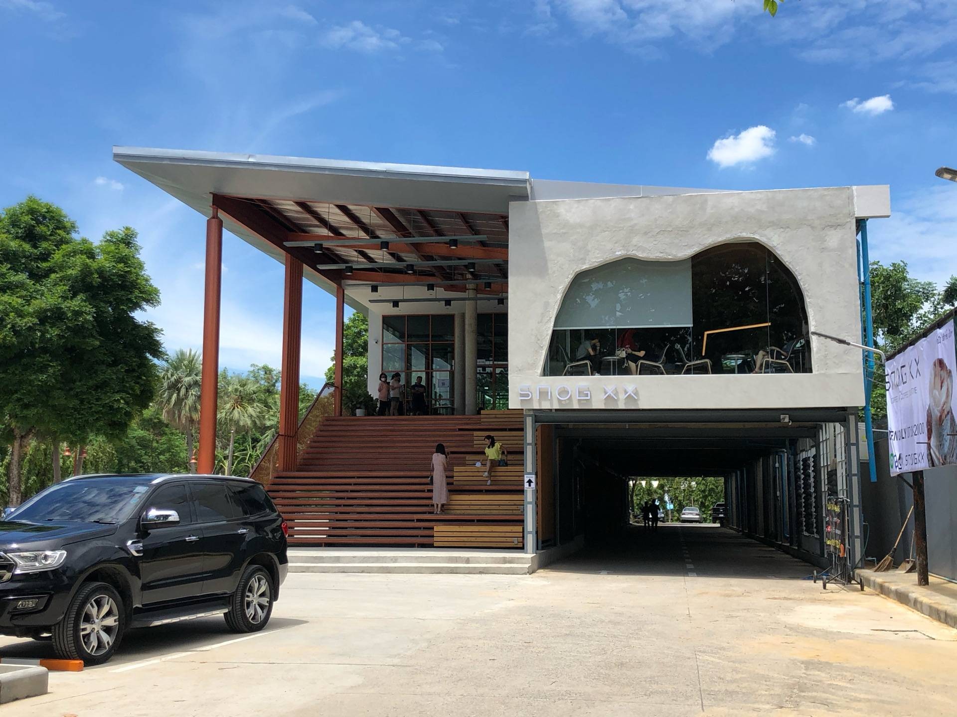 รีวิว SNOG XX Headquarter - ร้านคาเฟ่น่านั่งเปิดใหม่