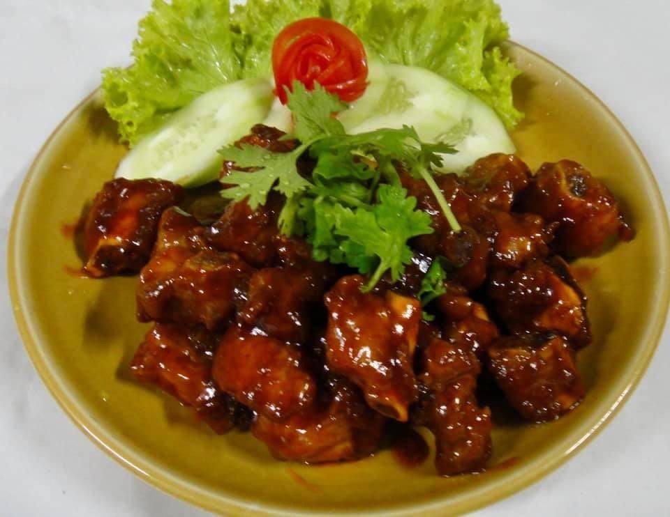 รีวิว ร้านอาหารใบหยก Baiyok Restaurant - รสชาติอาหารอร่อยมากกก ครอบครัว ...