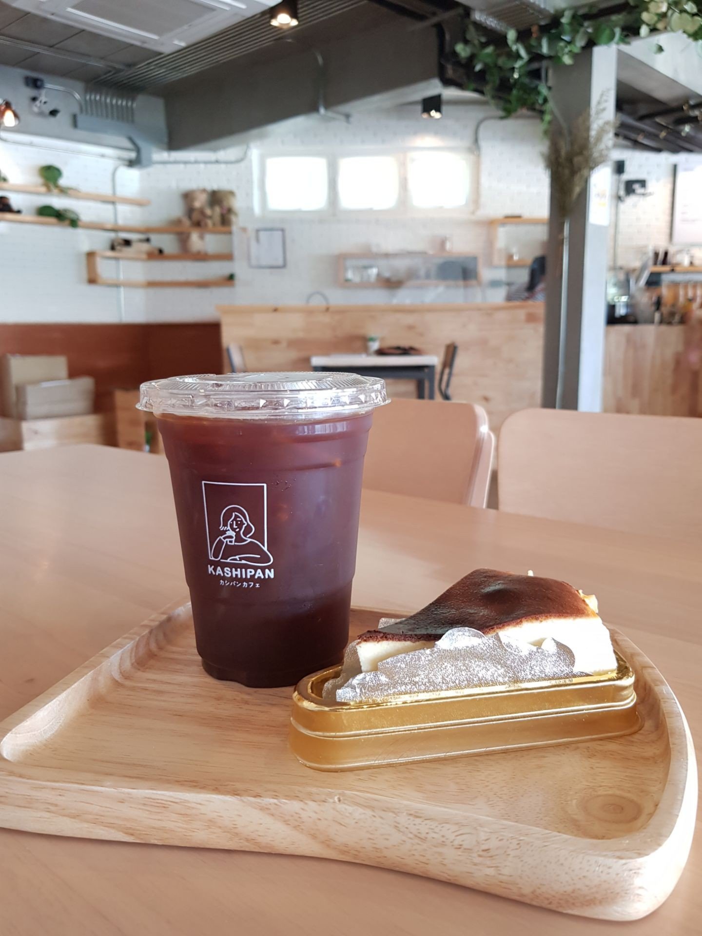 รีวิว Kashipan Café - กาแฟอร่อยร้านน่ารักราคาสมเหตุผล - Wongnai