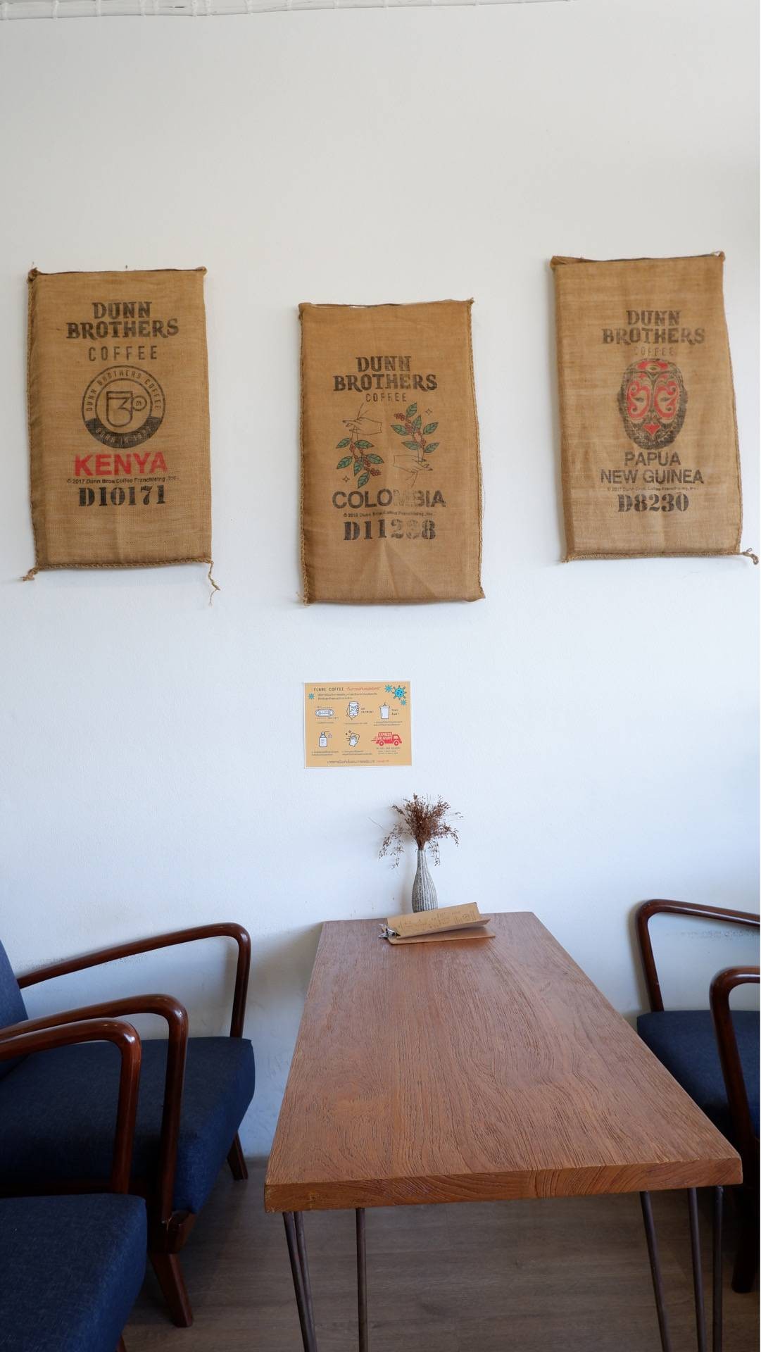 รีวิว Flare Coffee ถนนโสภณ ซอย 9 (มาบตาพุด) - คาเฟ่สไตล์ไม้ๆสวยๆ