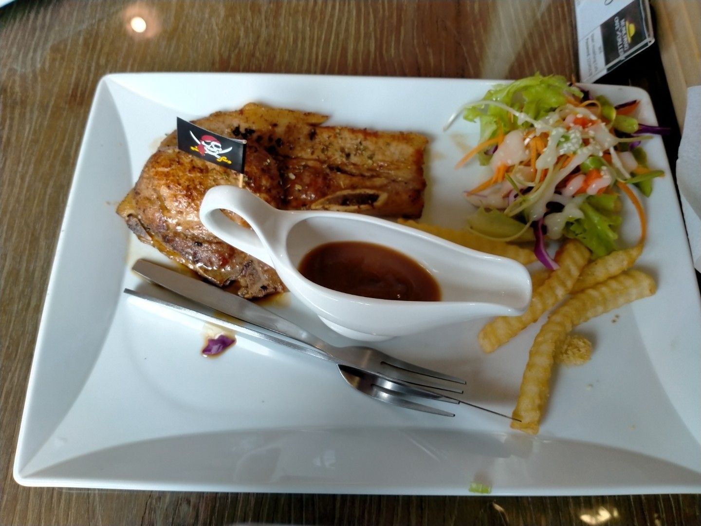 รีวิว Muak Fang Cafe & Gallery - บรรยากาศดีมากๆ อาหารรอนานไปนิดๆ เพราะ ...