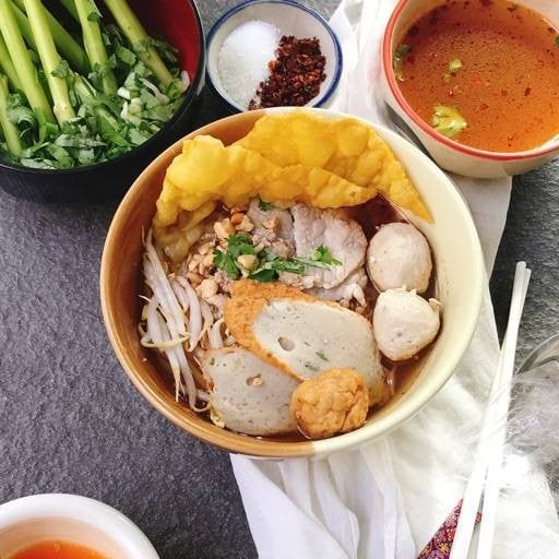 ร้าน ครบเส้นเตี๋ยวแซ่บ Ample Tower | รีวิวร้านอาหาร - Wongnai