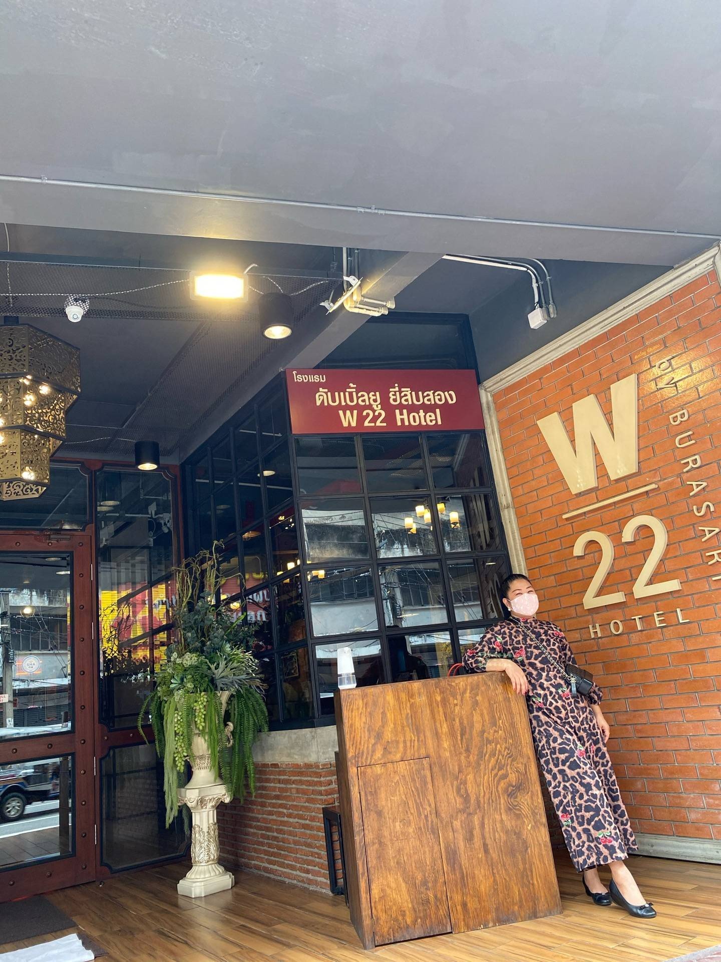 รีวิว Fork & Cork Bar & Restaurant China Town - บรรยากาศเหมือนนั่งใน ...