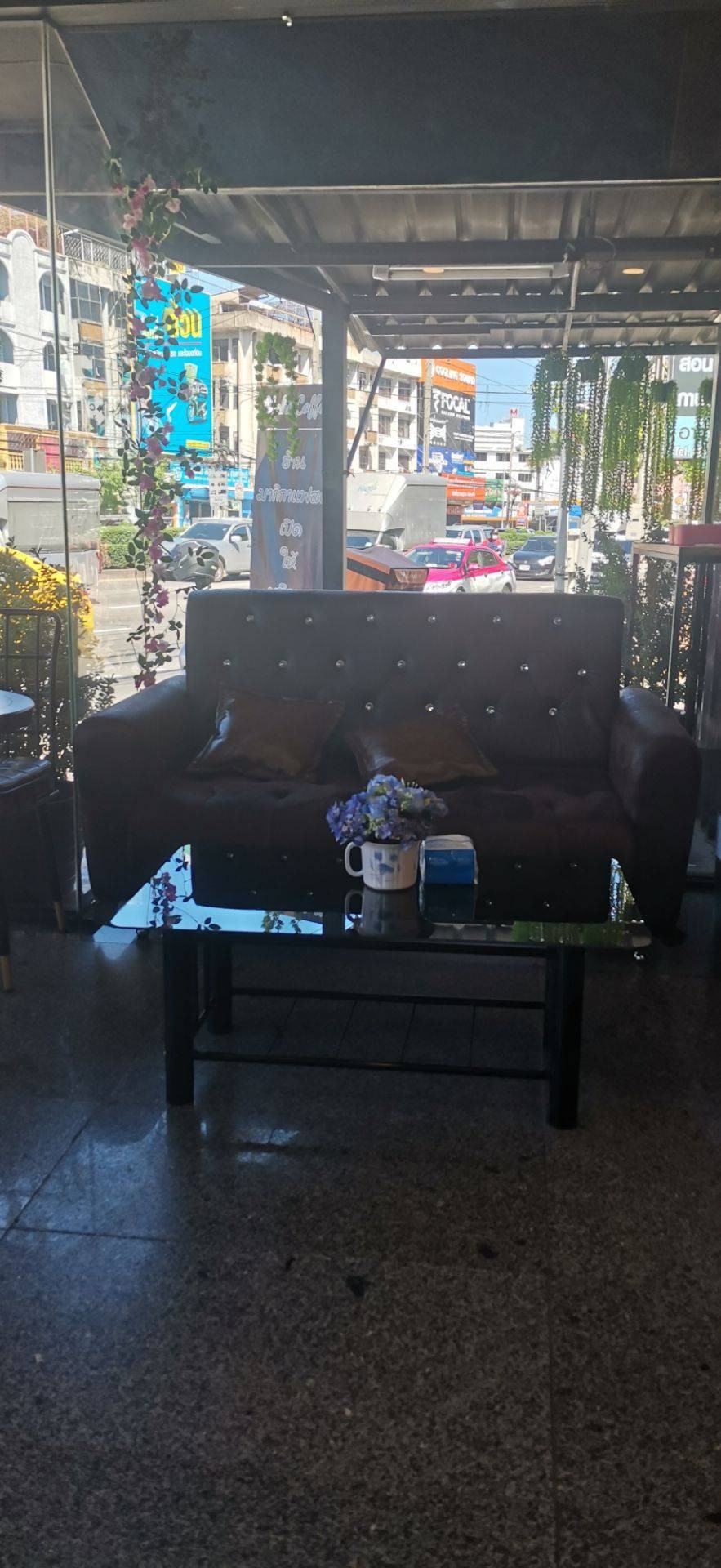 รีวิว นามิ คาเฟ่ งามวงศ์วาน (Nami Cafe’) - ร้านอยู่ริมถนน