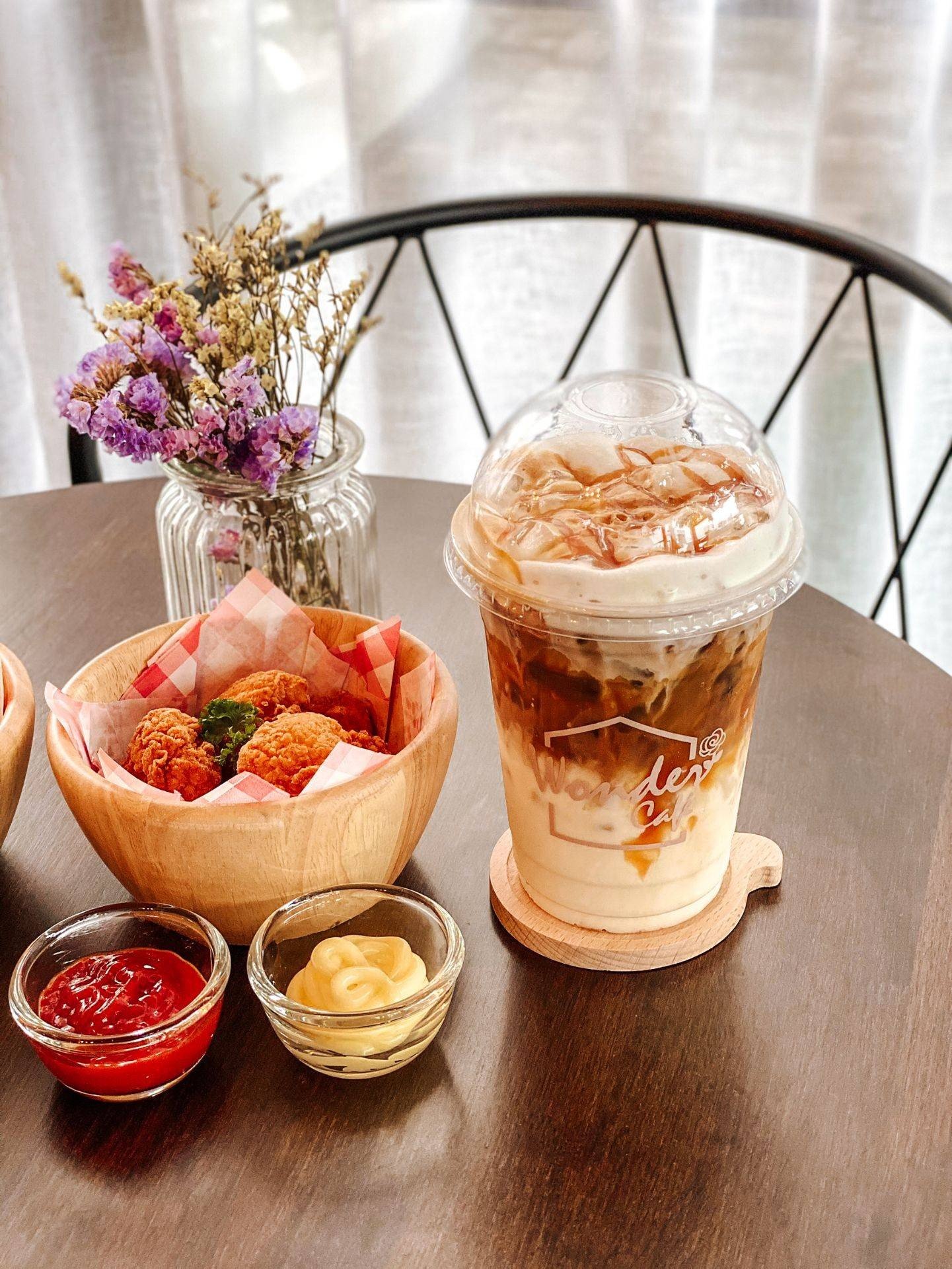 [รีวิว] ร้าน Wonder Café | เมนูแนะนำ รูปภาพ ราคา