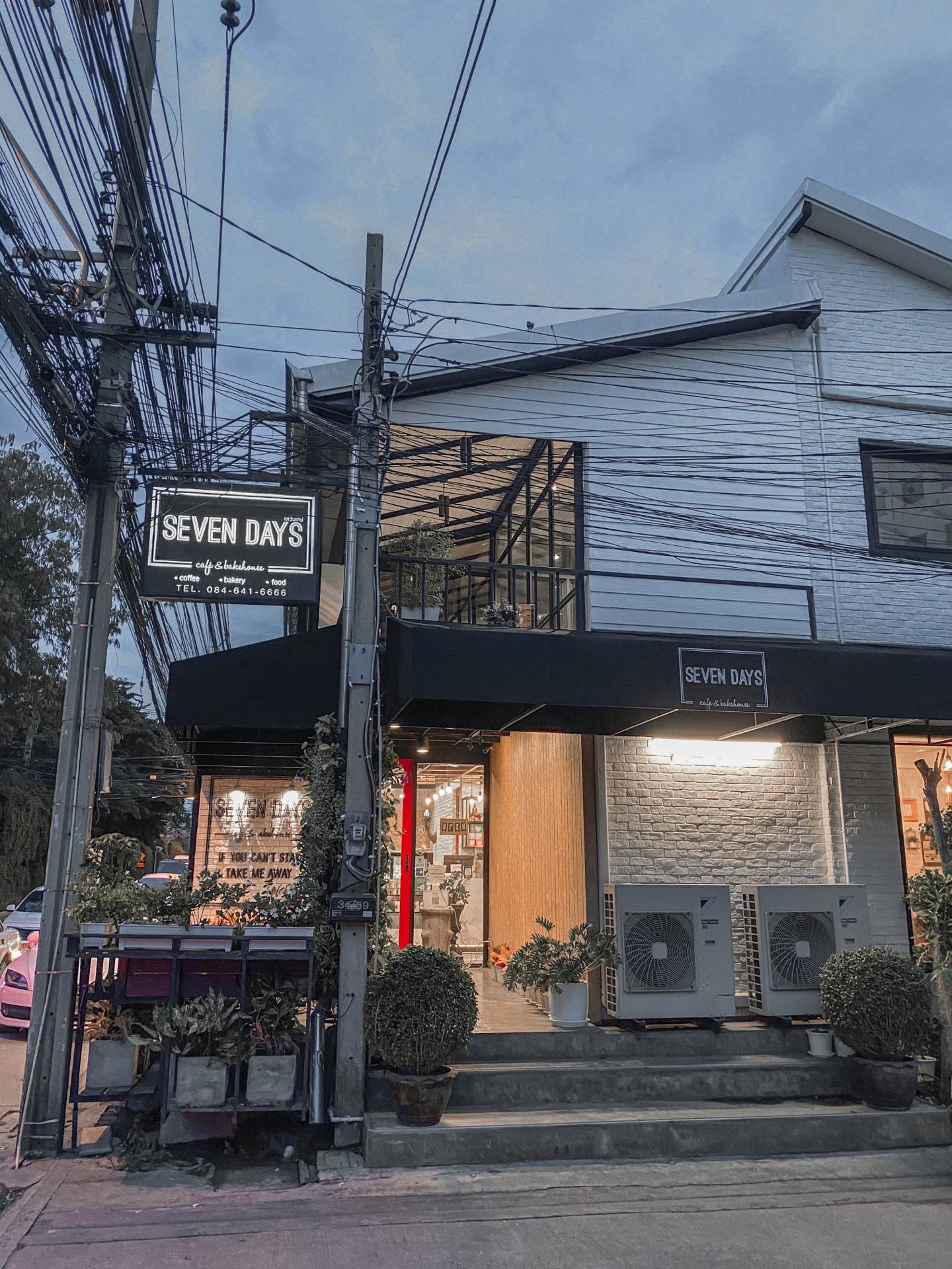 รีวิว Sevendays cafe & bakehouse ประชาชื่น - 7 days สวยมาก สะอาด อาหาร ...