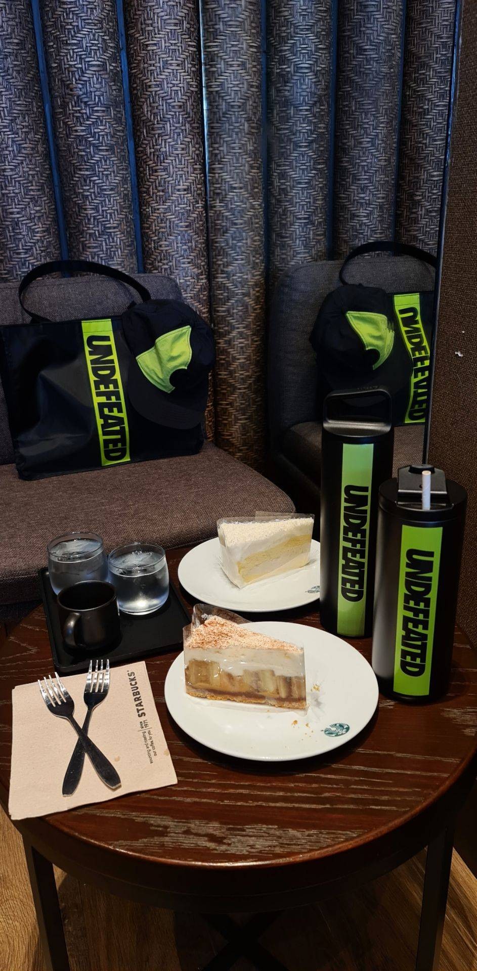 รีวิว Starbucks Mega Bangna (ทางเข้าหลัก) - คนชงอร่อย ก็ติดใจต้องมาอีก