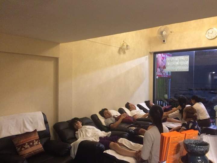 รีวิว ฟีนิกซ์ มาสสาจ Phoenix Massage1 - ร้านบรรยากาศดีค่ะ นวดดี เก้าอี้นั่งสบายมากแรกๆจะเอาแค่ ...