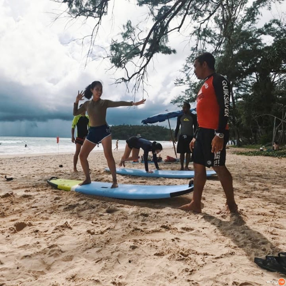 5 จุดเรียน Surf หาดกะตะ ภูเก็ต เรียนวันเดียวโต้คลื่นได้เลย!