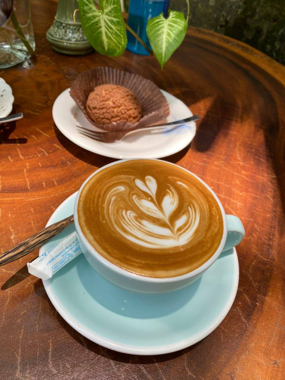 คาปูชิโนร้อน • เลือกเข้มข้นไม่เปรี้ยว ร้าน Yody Coffee & Family