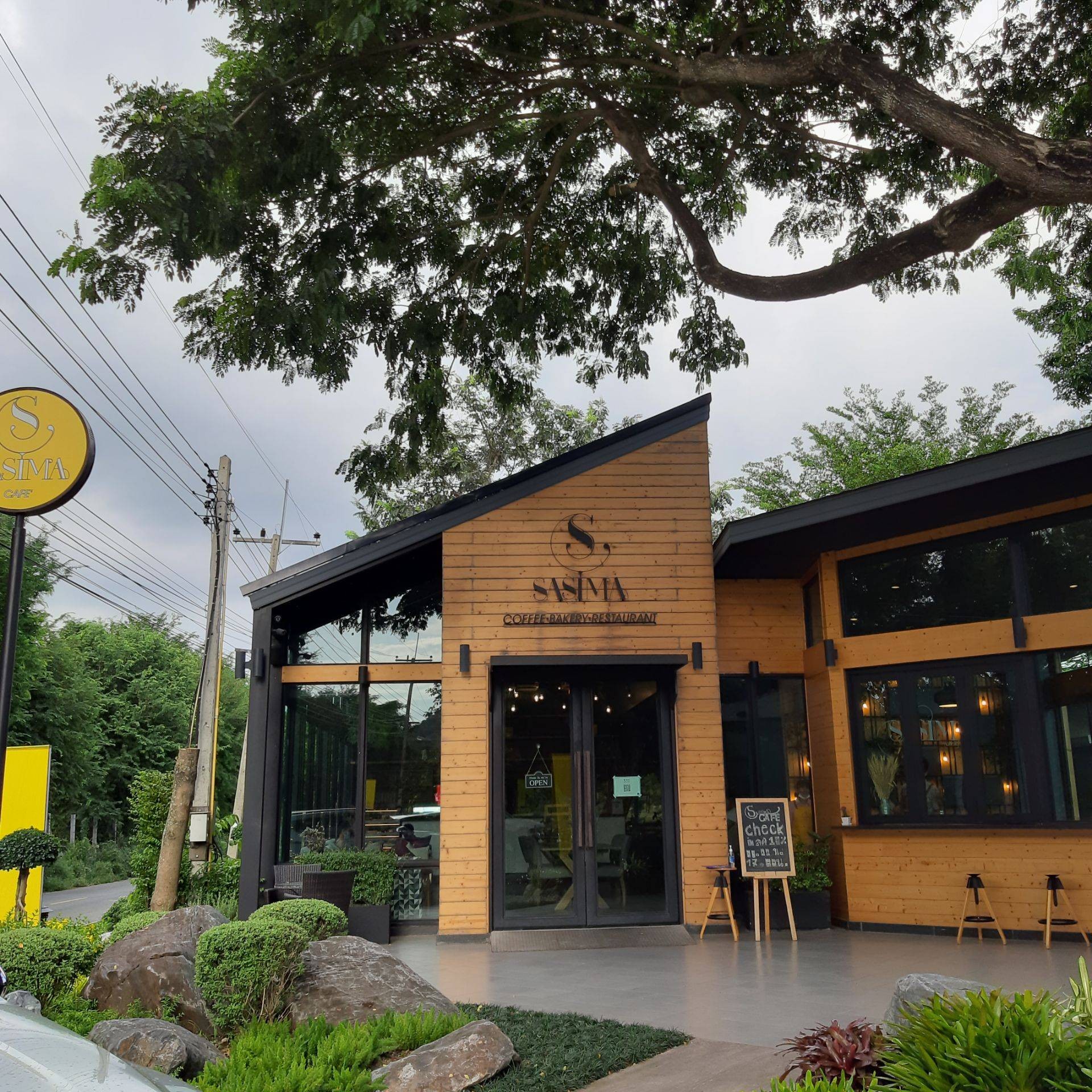 รีวิว Sasima Cafe - ร้านสวย กาแฟดี เค้กขนมอร่อย ดูแลดี - Wongnai