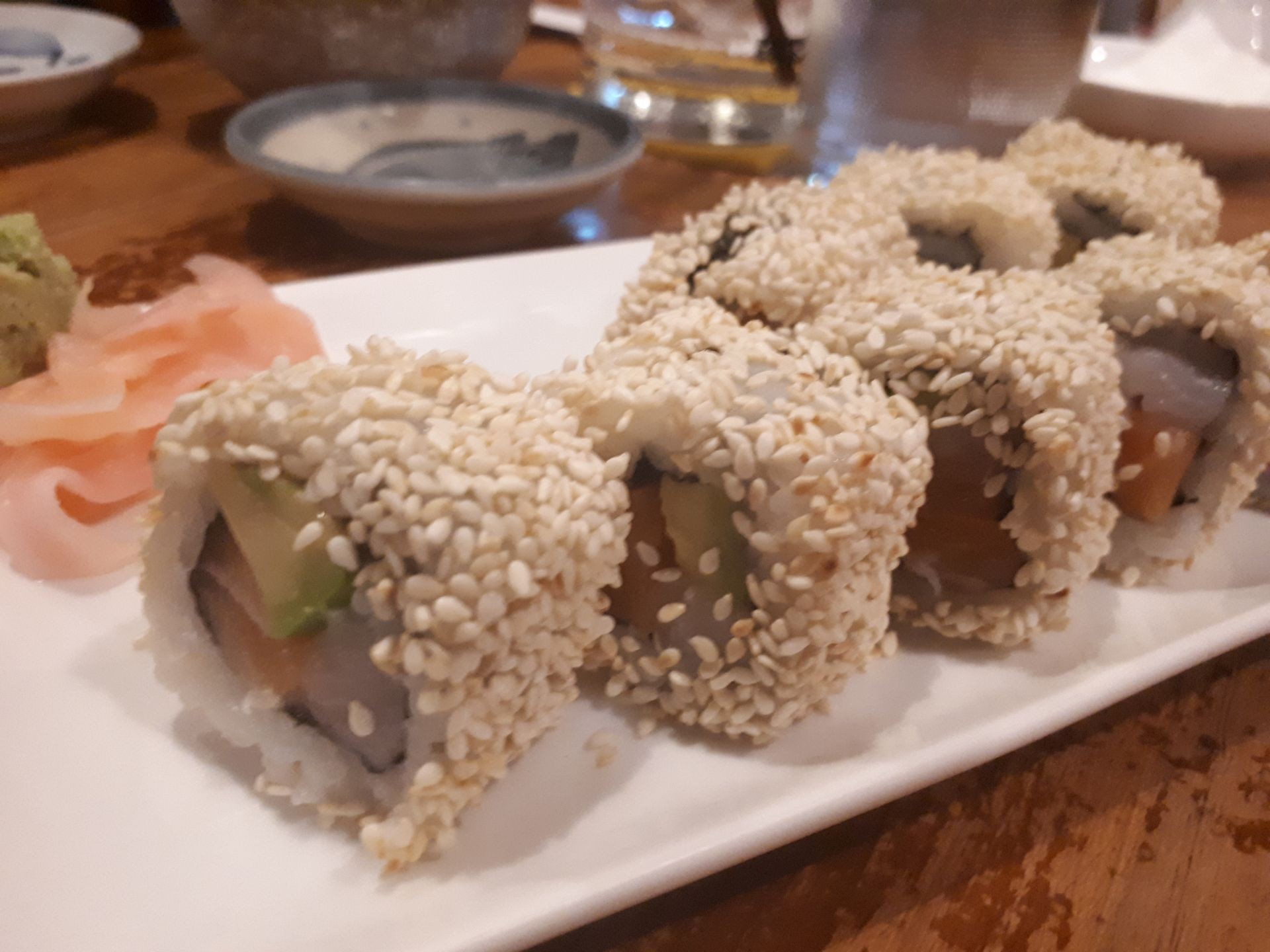 โรลทะเลรวมโรยงา • อร่อยหอมงา ร้าน Jizo Izakaya เดอะไนน์ พระราม 9 - Wongnai