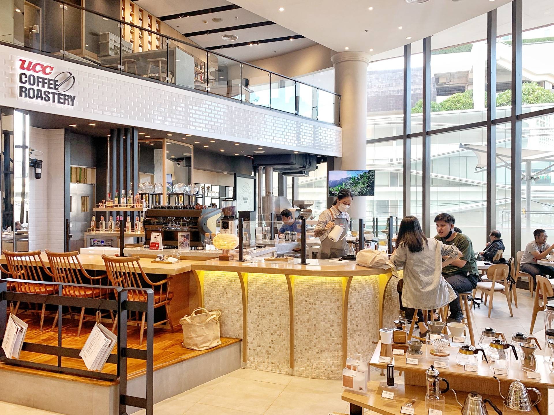 รูป UCC Coffee Roastery Gateway Ekamai