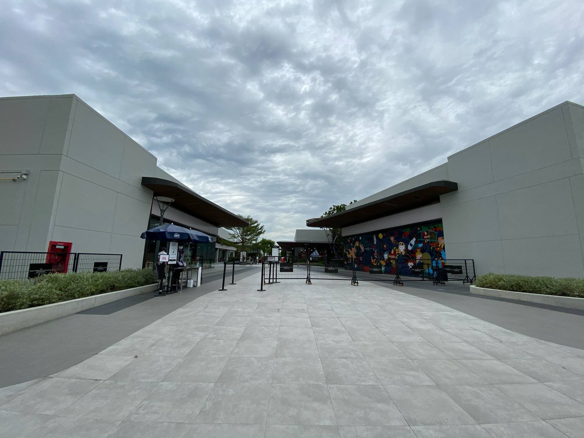 รีวิว Siam Premium Outlets Bangkok - วันหยุด คนเยอะพอสมควร