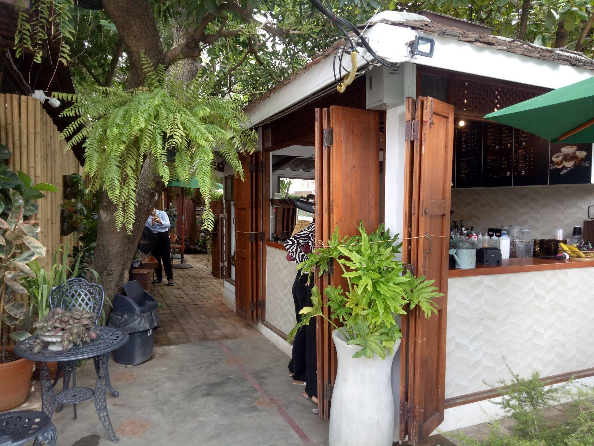 รีวิว Leaf & Tree Cafe อยุธยา - รสชาติดี มีบรรยากาศ