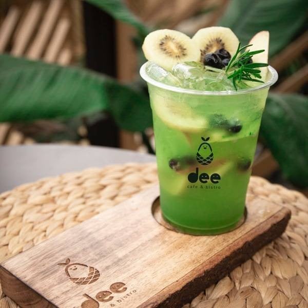 รีวิว Dee Cafe & Bistro - มีบริการหลากหลาย และครบวงจรทั้งคาเฟ่ ห้อง ...