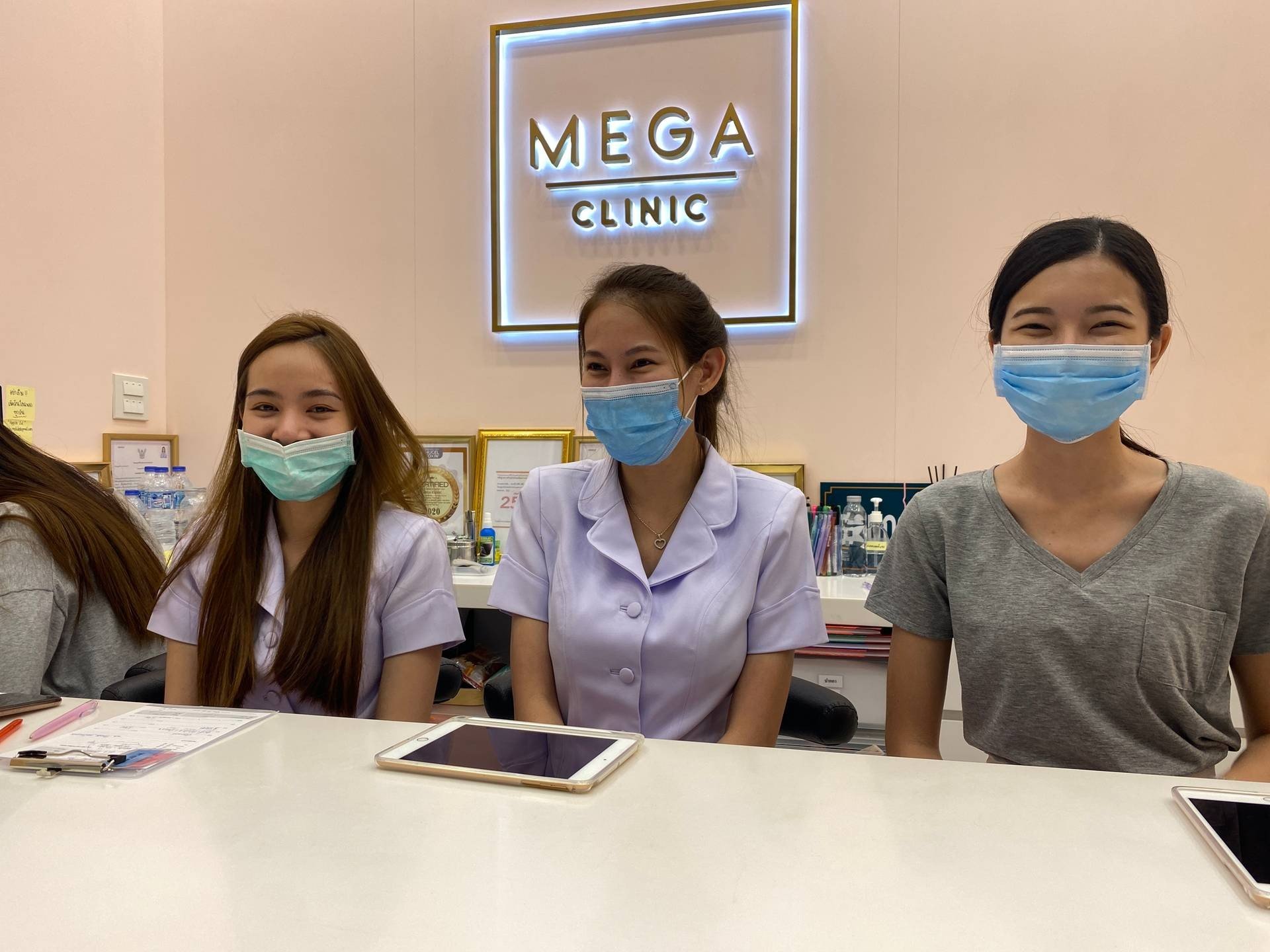 รีวิว MEGA CLINIC ฟิวเจอร์พาร์ค รังสิต - บรรยากาศในคลินิก