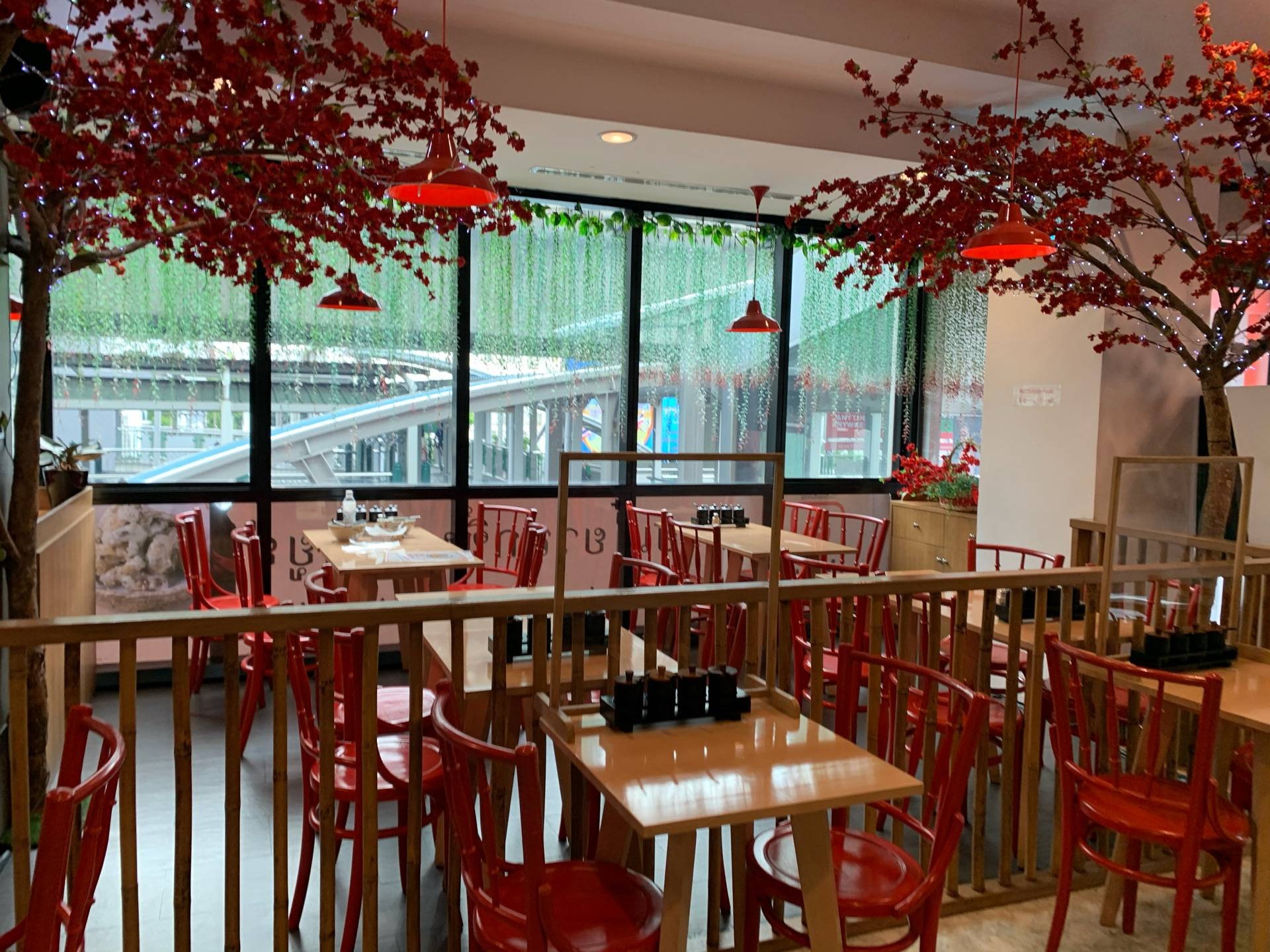 รูป ก๋วยเตี๋ยวลูกชิ้นปลายูยู่ (No MSG) Yuyu fish ball noodle อาคารมณียา ...