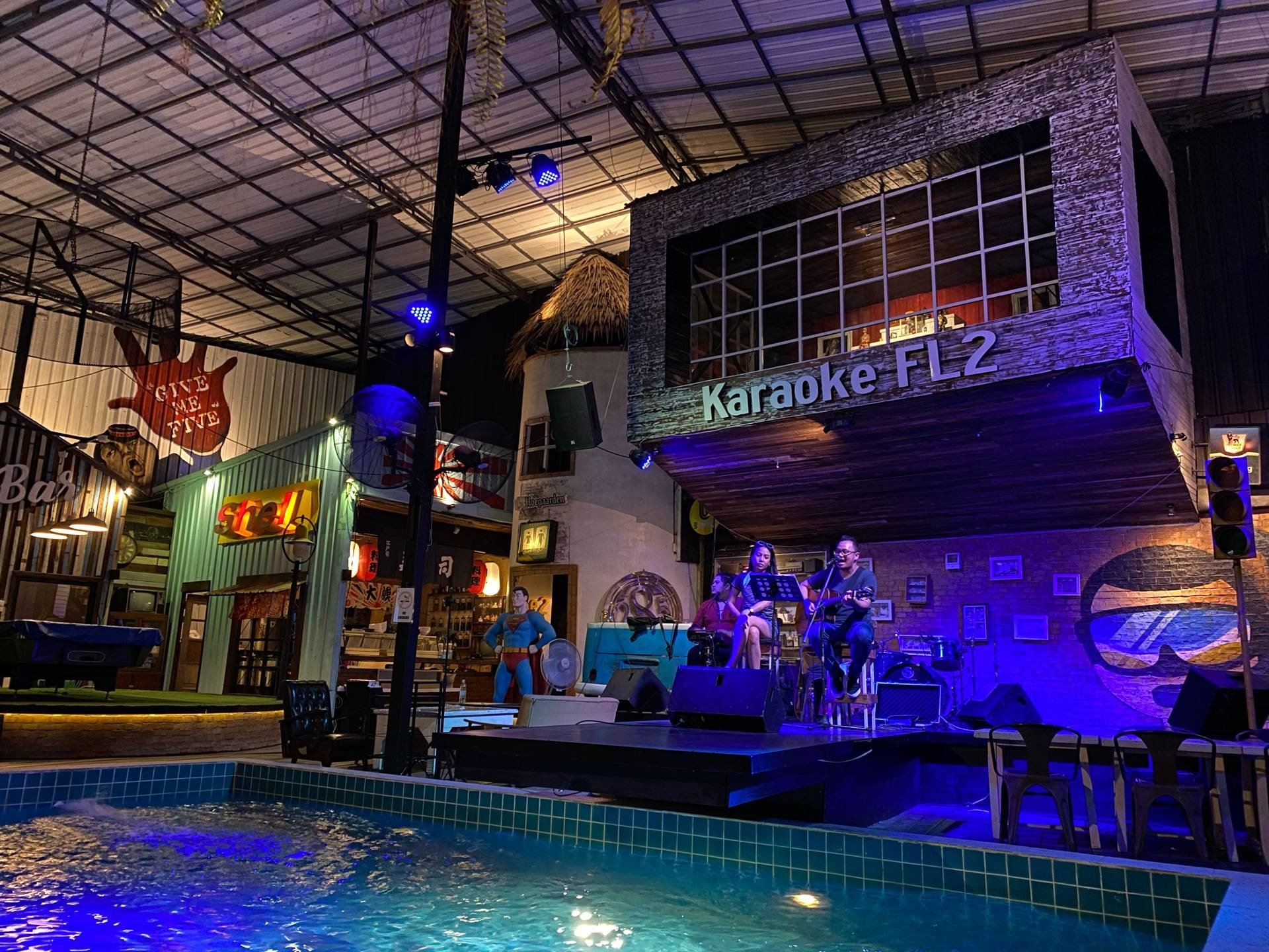 รีวิว Coco Bar สิรินธร - ร้านอาหารกึ่งผับบาร์ อากาศโปร่งมาก มีหลายโซน ...