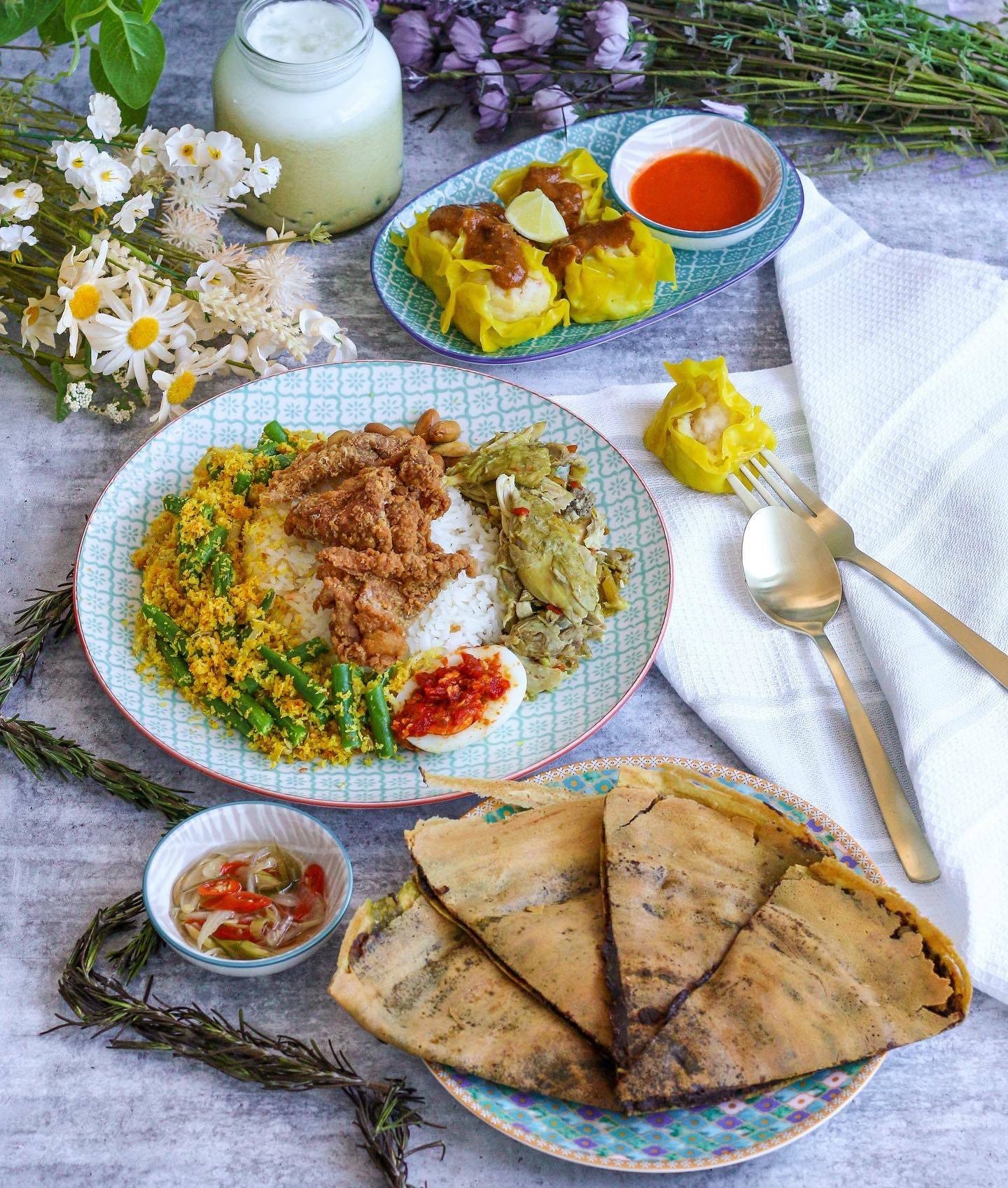 รีวิว YOI Indonesian Fusion - YOI is one of the two places selling ...