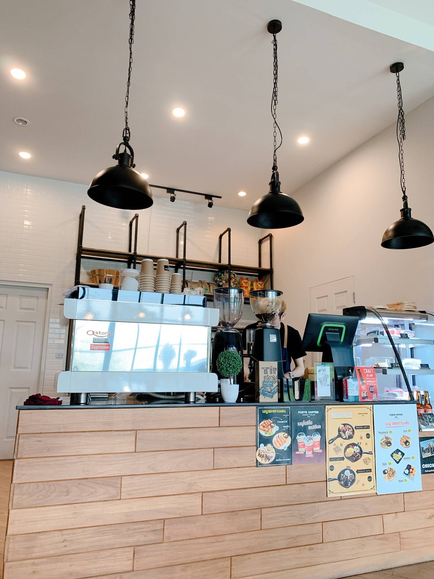 รีวิว Forte Coffee - ฟอร์เต้ คอฟฟี่ เชียงใหม่ - บริการดี ทางขึ้นไปน้ำพุ ...