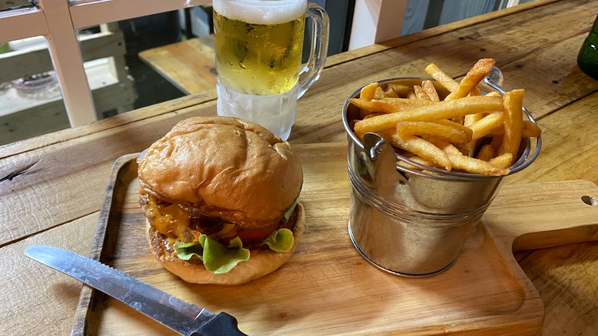 Hell Bar Burger x Beer - สั่งอาหารเดลิเวอรี | Wongnai x LINE MAN