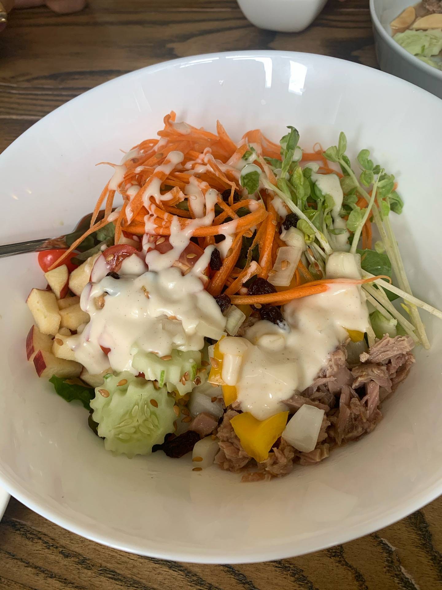 สลัดทูน่า ร้าน The Kottage Cafe ลาดหลุมแก้ว