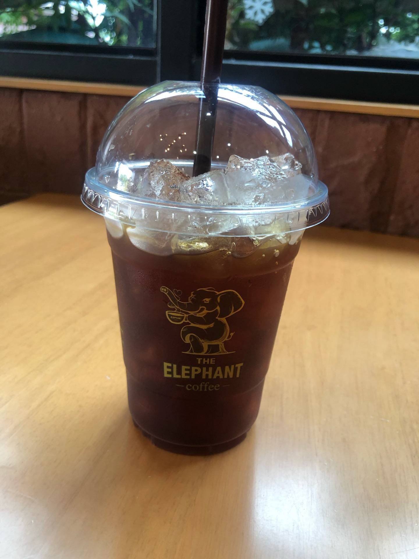 รีวิว THE ELEPHANT COFFEE - บรรยากาศร้านน่านั่งมาก กาแฟดีต้องบอกไม่หวานนะ