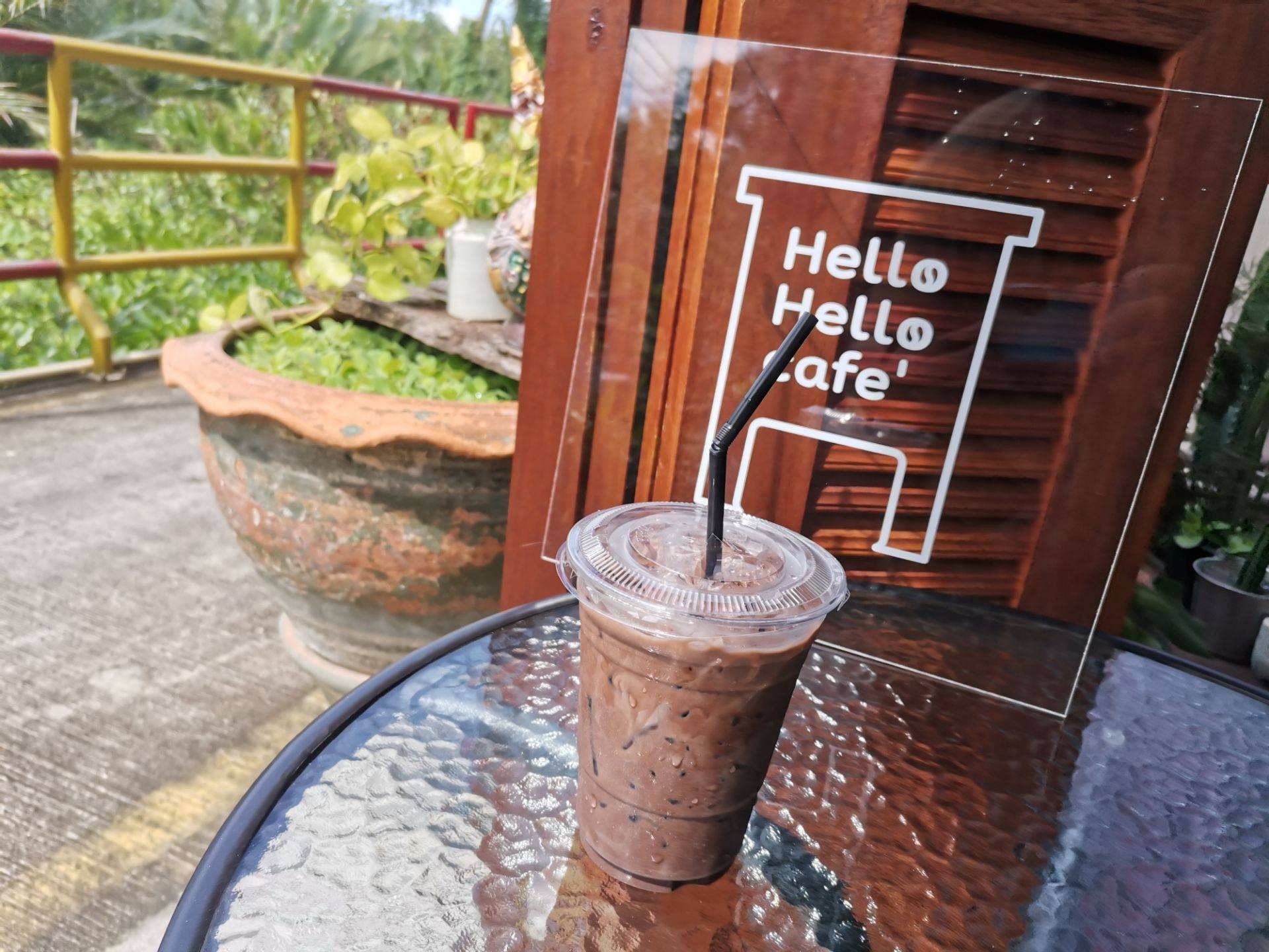 รีวิว Hello Hello Cafe' - คาเฟ่แสนชิลล์ จุดแวะพักปั่นจักรย่าน บางกระ ...