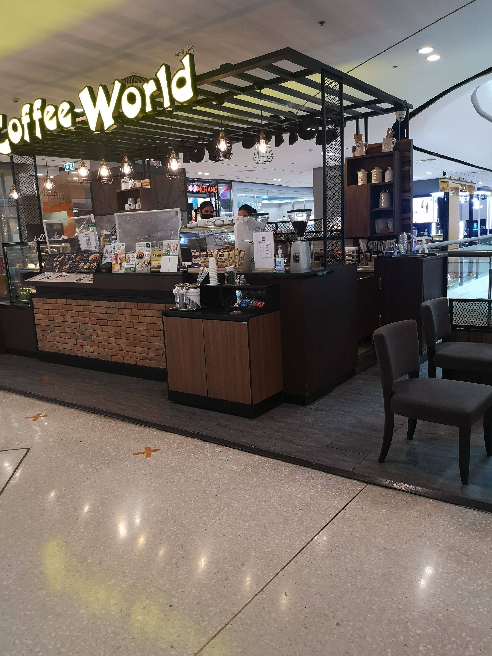 รีวิว Coffee World เซ็นทรัลปิ่นเกล้า ชั้น 3 - พนักงานบริการดี