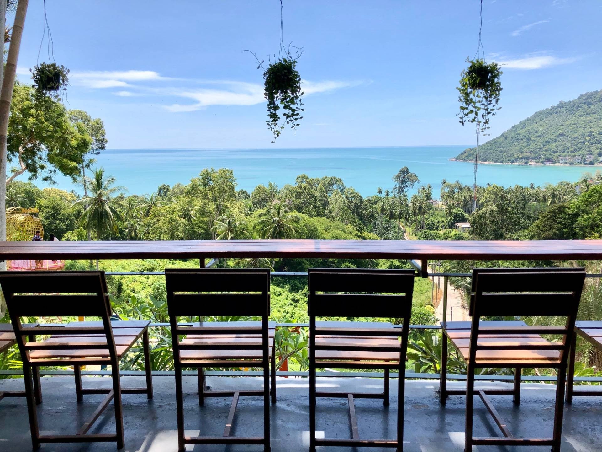 รีวิว Blue Terrace Cafe’ & Bar - บรรยากาศดี วิวสวย เครื่องดื่มซักแก้วก็โอเค
