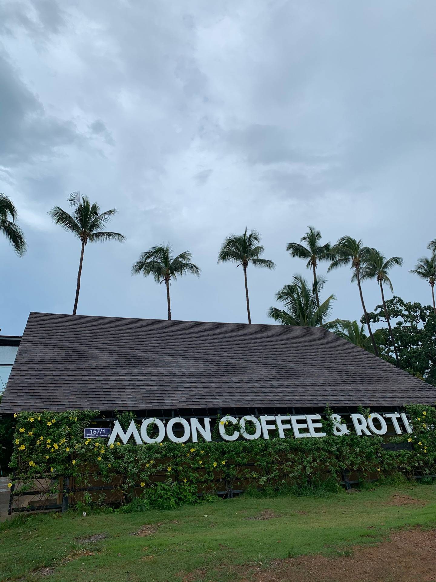 รีวิว Moon Coffee & Roti สิชล - Nice View But a bit Overpriced