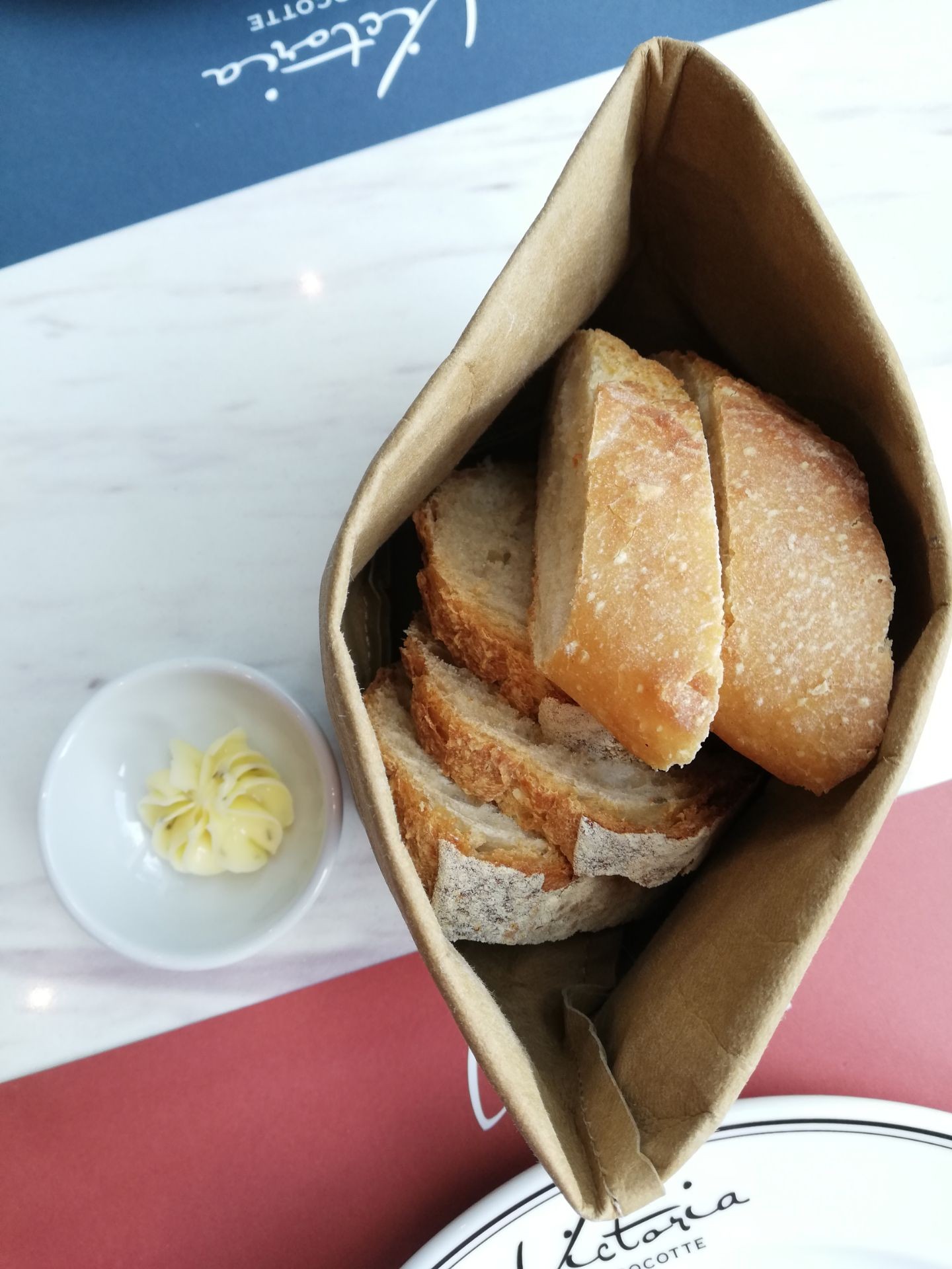 Complimentary Bread ร้าน Victoria By Cocotte EmQuartier