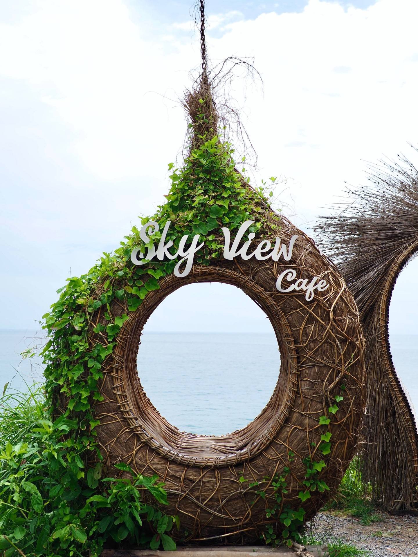 รีวิว Sky View Cafe - วิวดีมากๆ แอบคิดว่าน้ำคงรสชาติงั้นๆ ที่ไหนได้ ดี ...