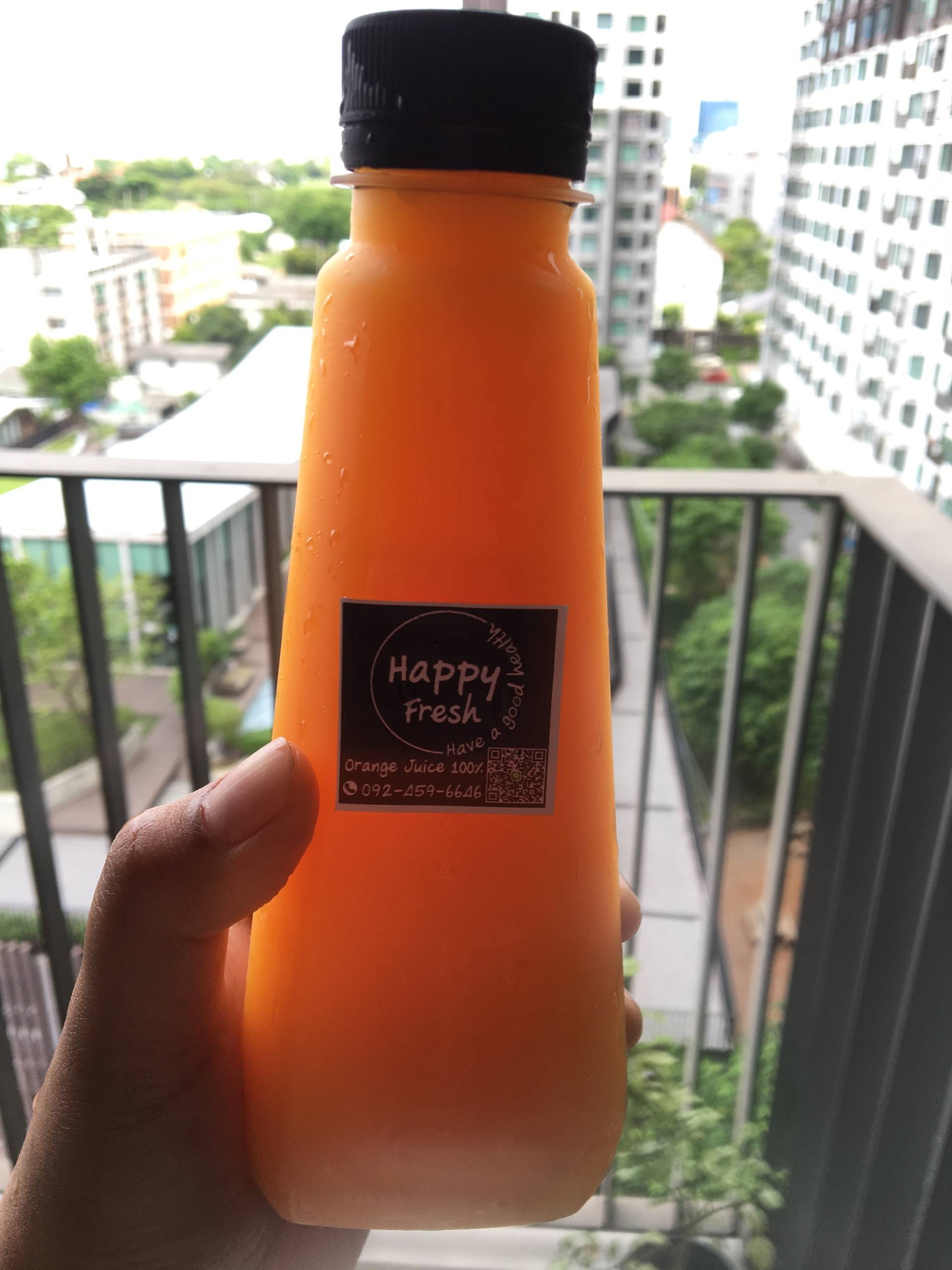 รีวิว Happy Fresh น้ำส้มคั้นสดแท้ 100% มีเนื้อส้ม - น้ำส้มอร่อยมาก มี ...