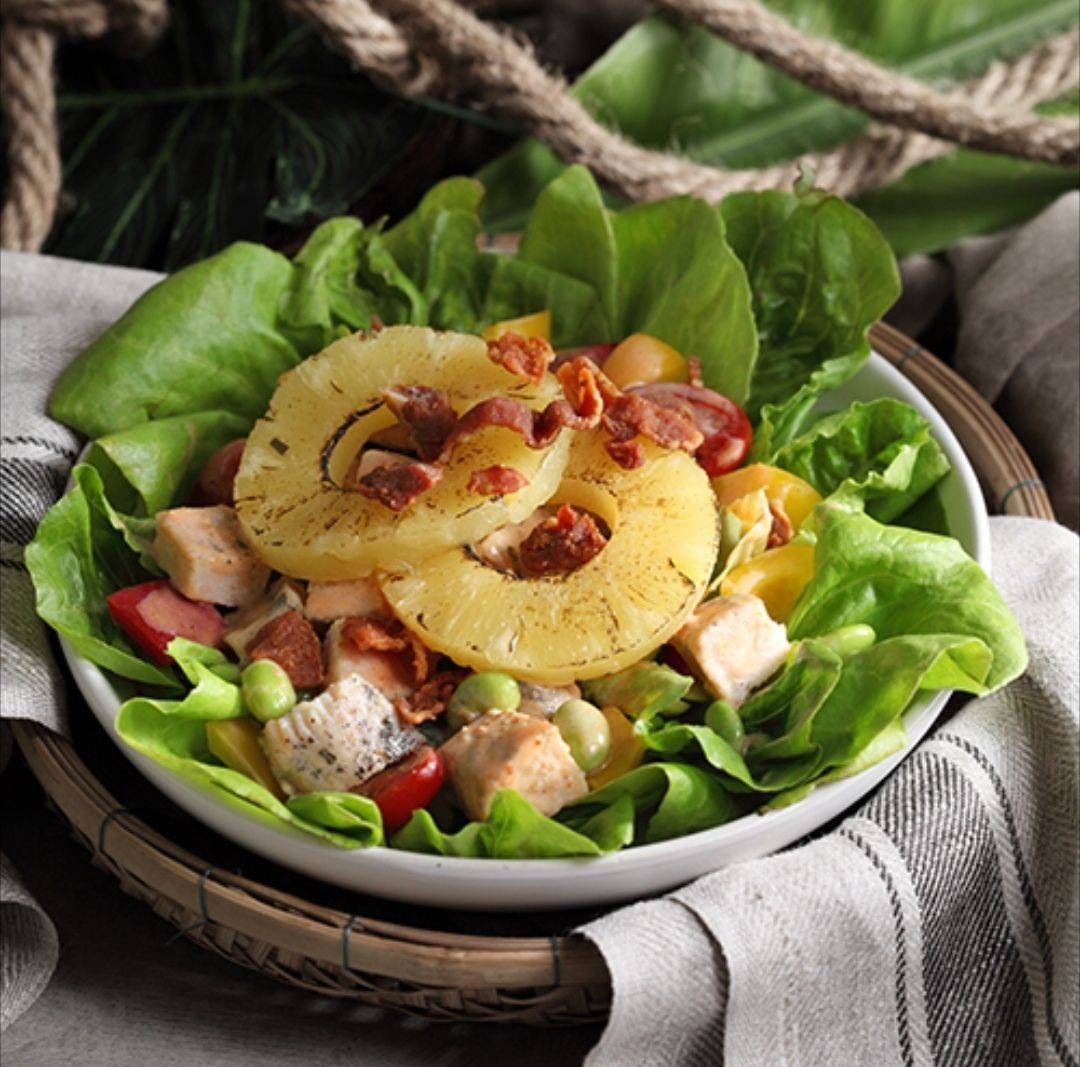 ชิกเก้นฮาวายเอี้ยนสลัด • image ร้าน Jones' Salad ยูเนี่ยน มอลล์