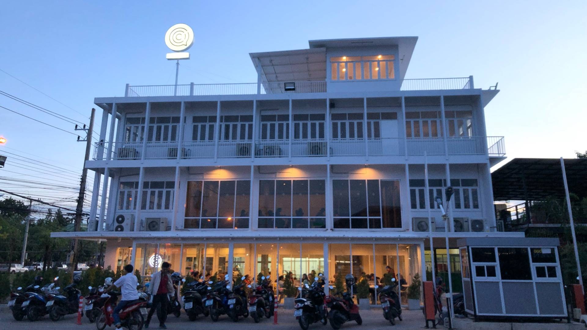 ร้าน CLASS Cafe' (คลาสคาเฟ่) บ้านเกาะโคราช - รีวิวร้านอาหาร - Wongnai