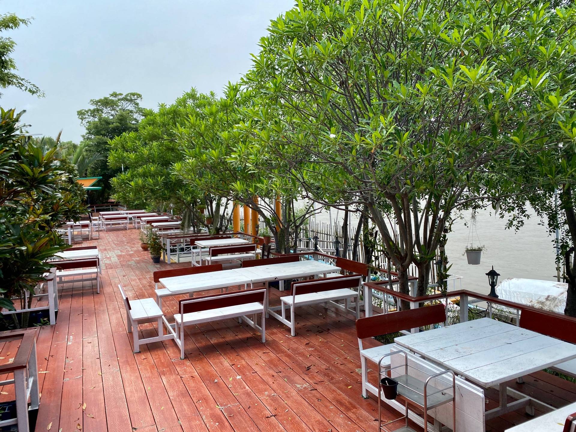 รูป Boss Thai & Seafood Restaurant (river)