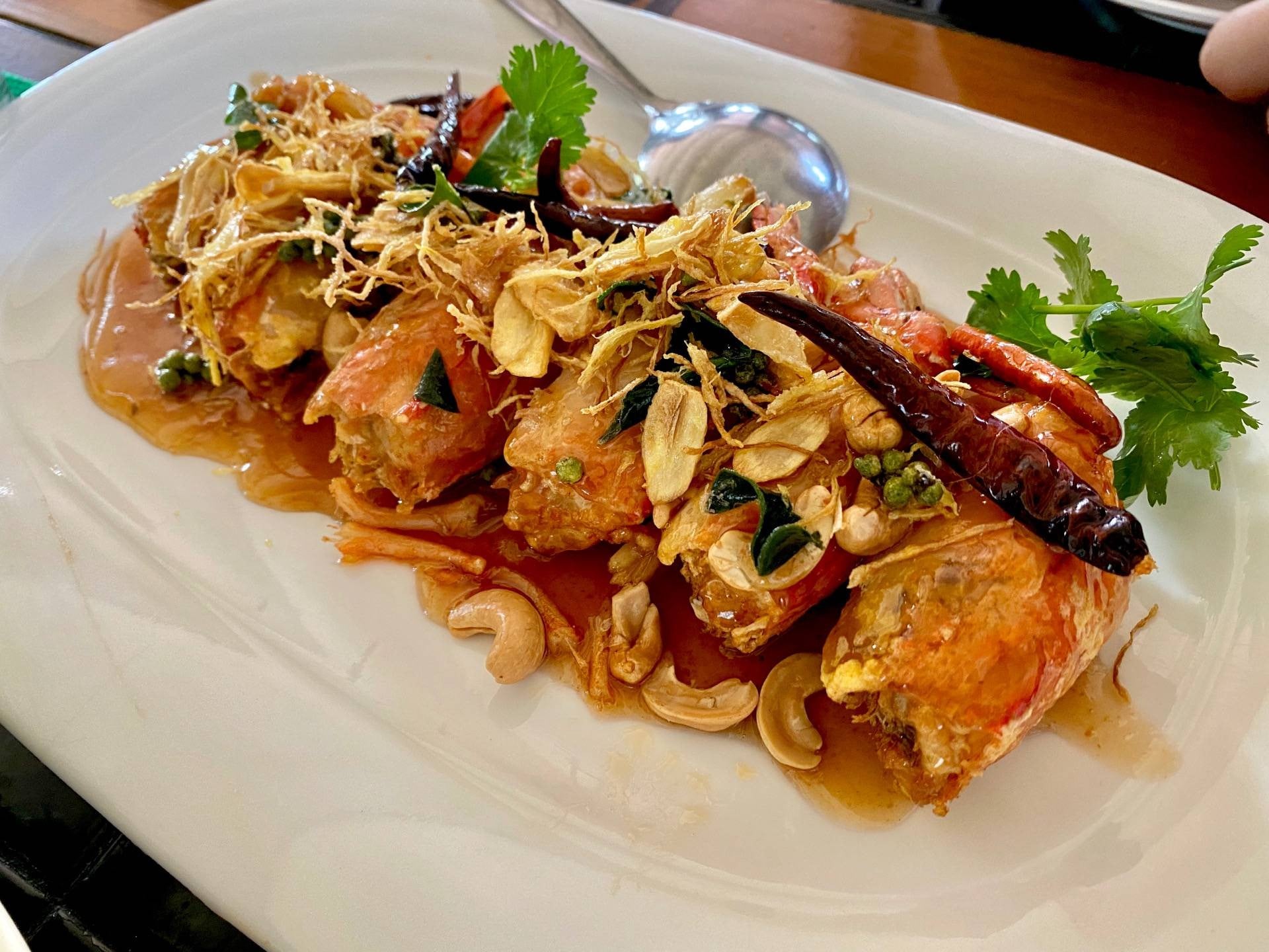 กุ้งทอดซอสมะขาม ร้าน Boss Thai & Seafood Restaurant (river)