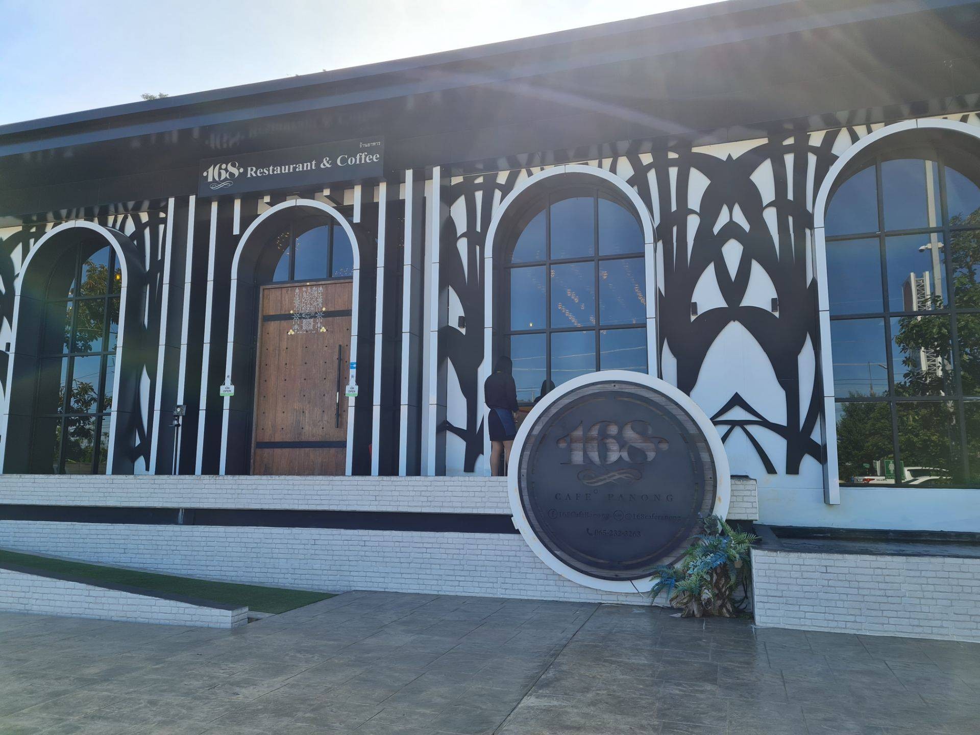 รีวิว 168 cafe Ranong - Cafe น่ารักในปั๊ม - Wongnai