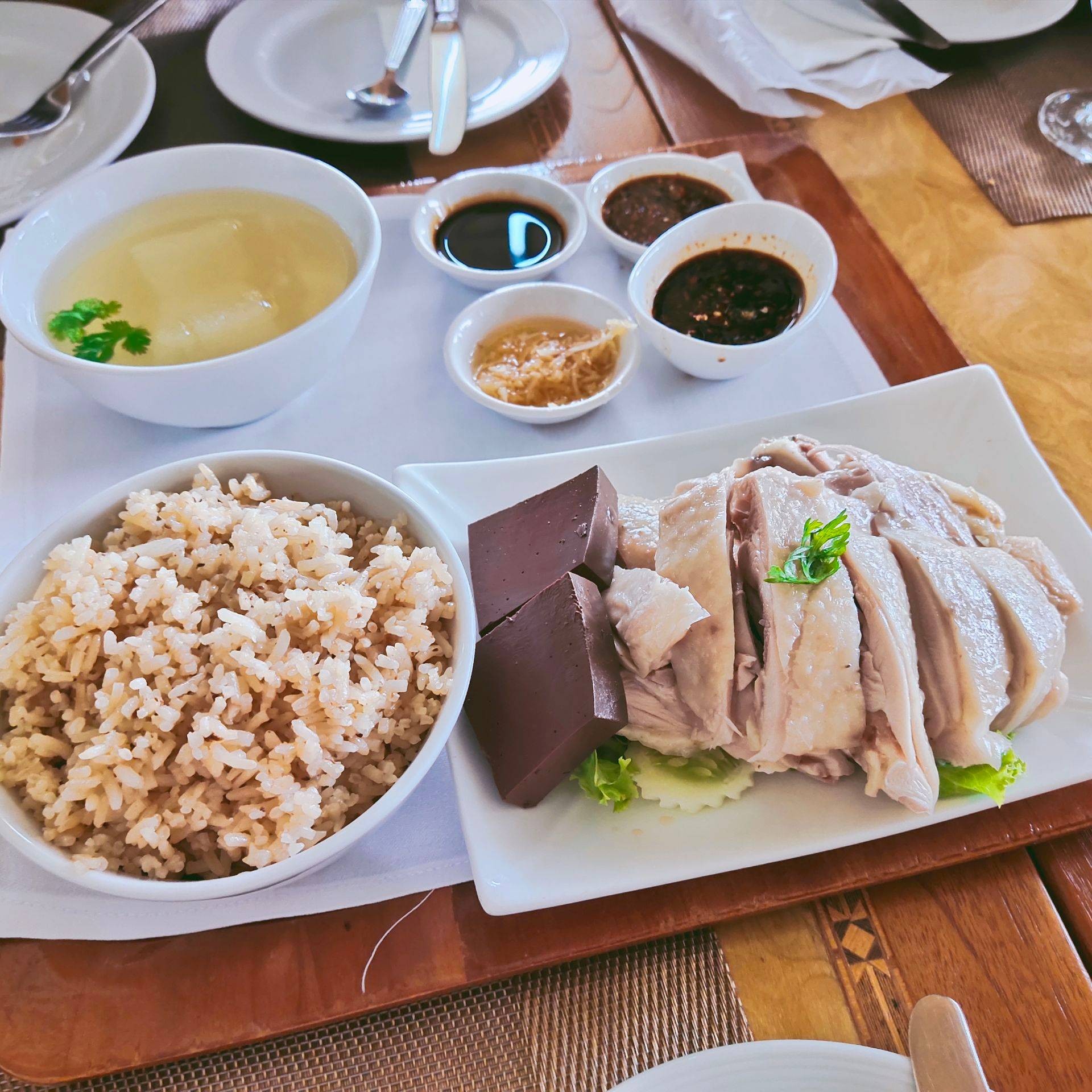 รีวิว Montien Riverside โรงแรมมณเฑียรริเวอร์ไซด์ - ข้าวมันไก่ชื่อดัง ...