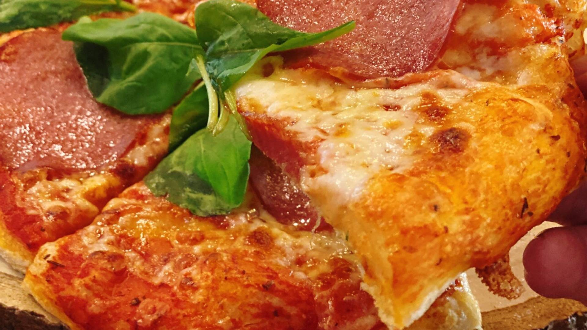 ร้าน The Blue Bell Pizza and more | รีวิวร้านอาหาร