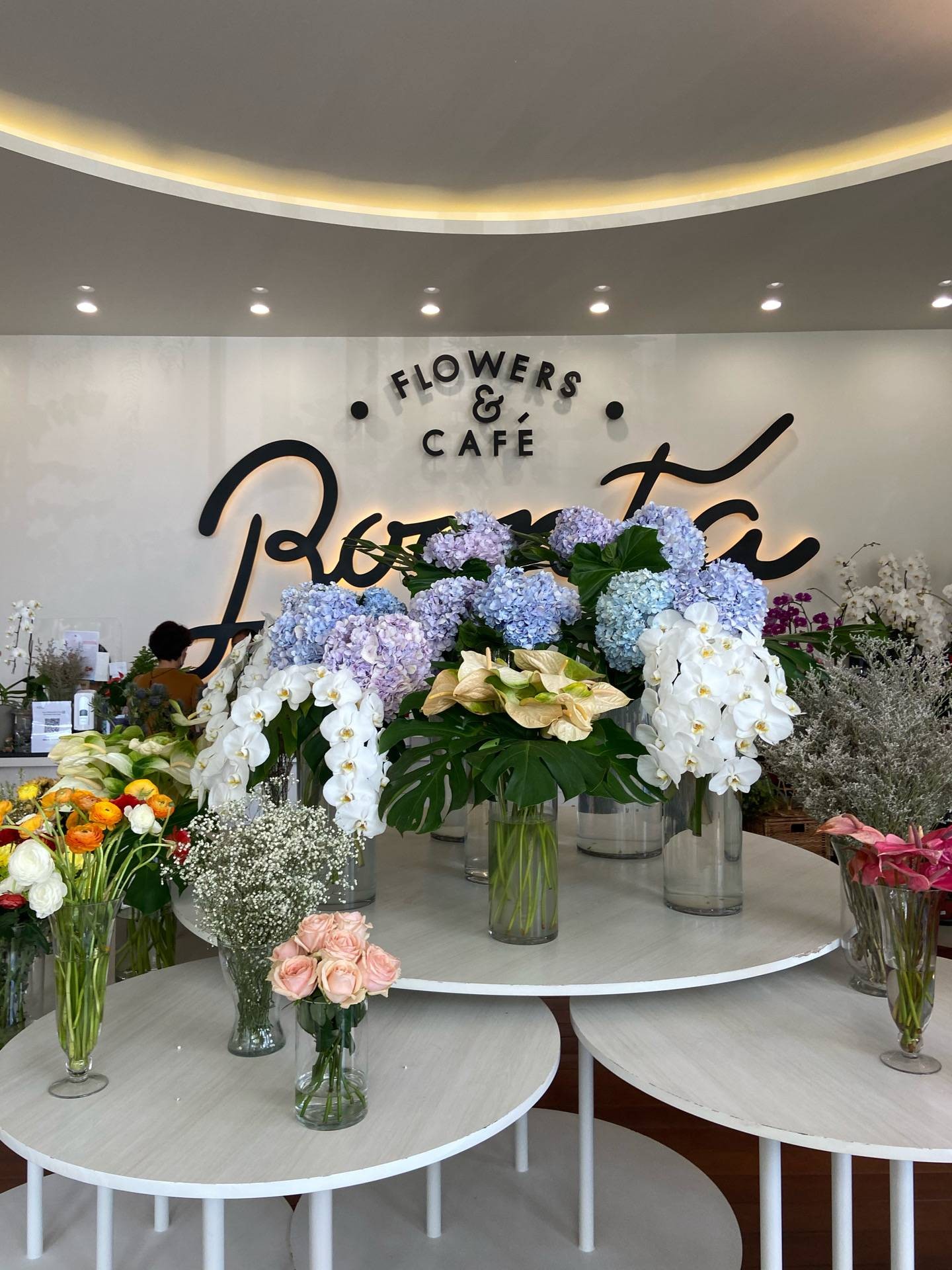 รีวิว Boonta Flowers and Cafe - Café ดอกไม้ เมืองนนท์ ตัวคาเฟ่ค่อนข้างลึกลับ พอมาถึงต้องร้อง wow ...